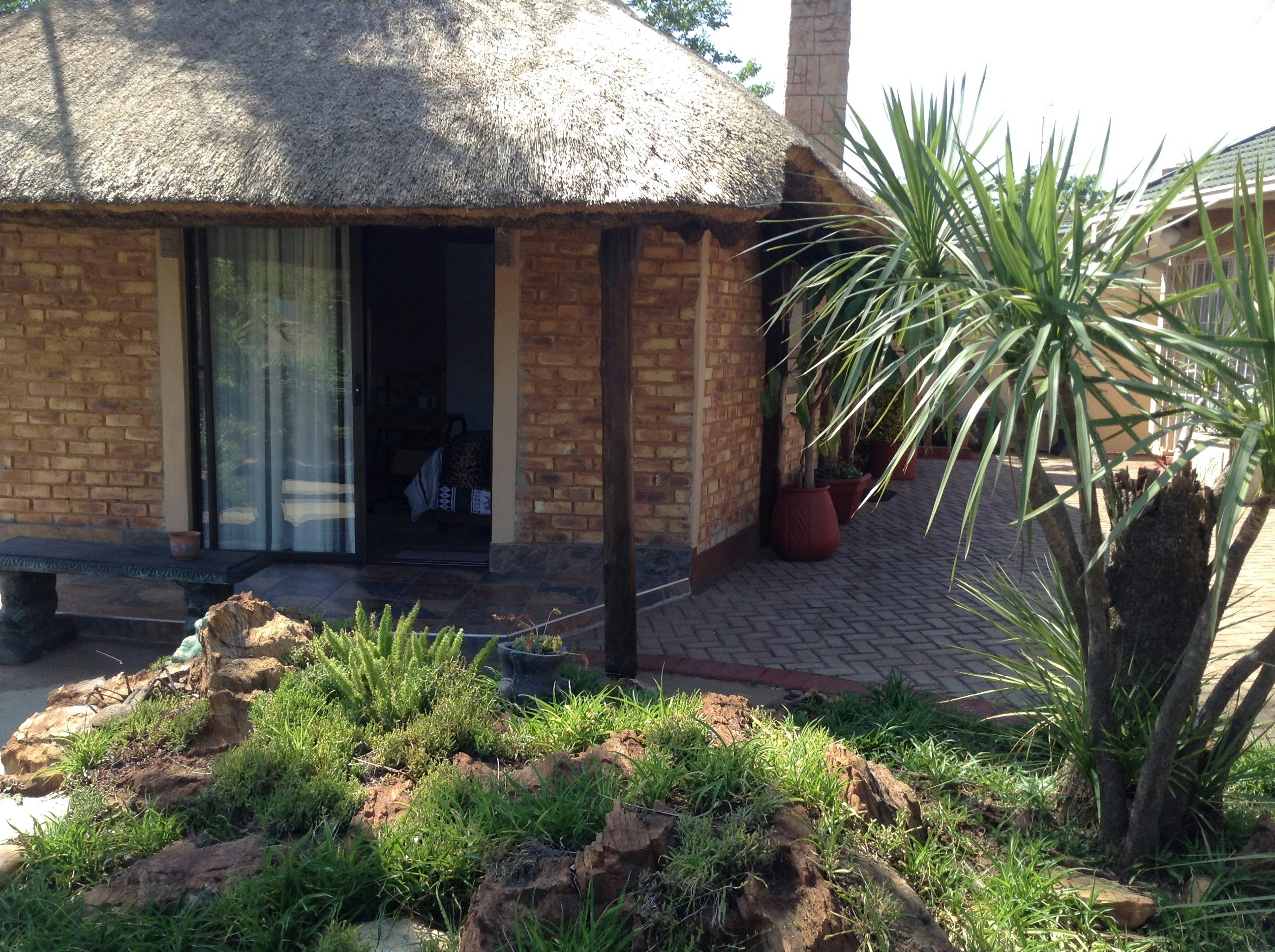 Accommodation near UNISA Florida Campus | LekkeSlaap