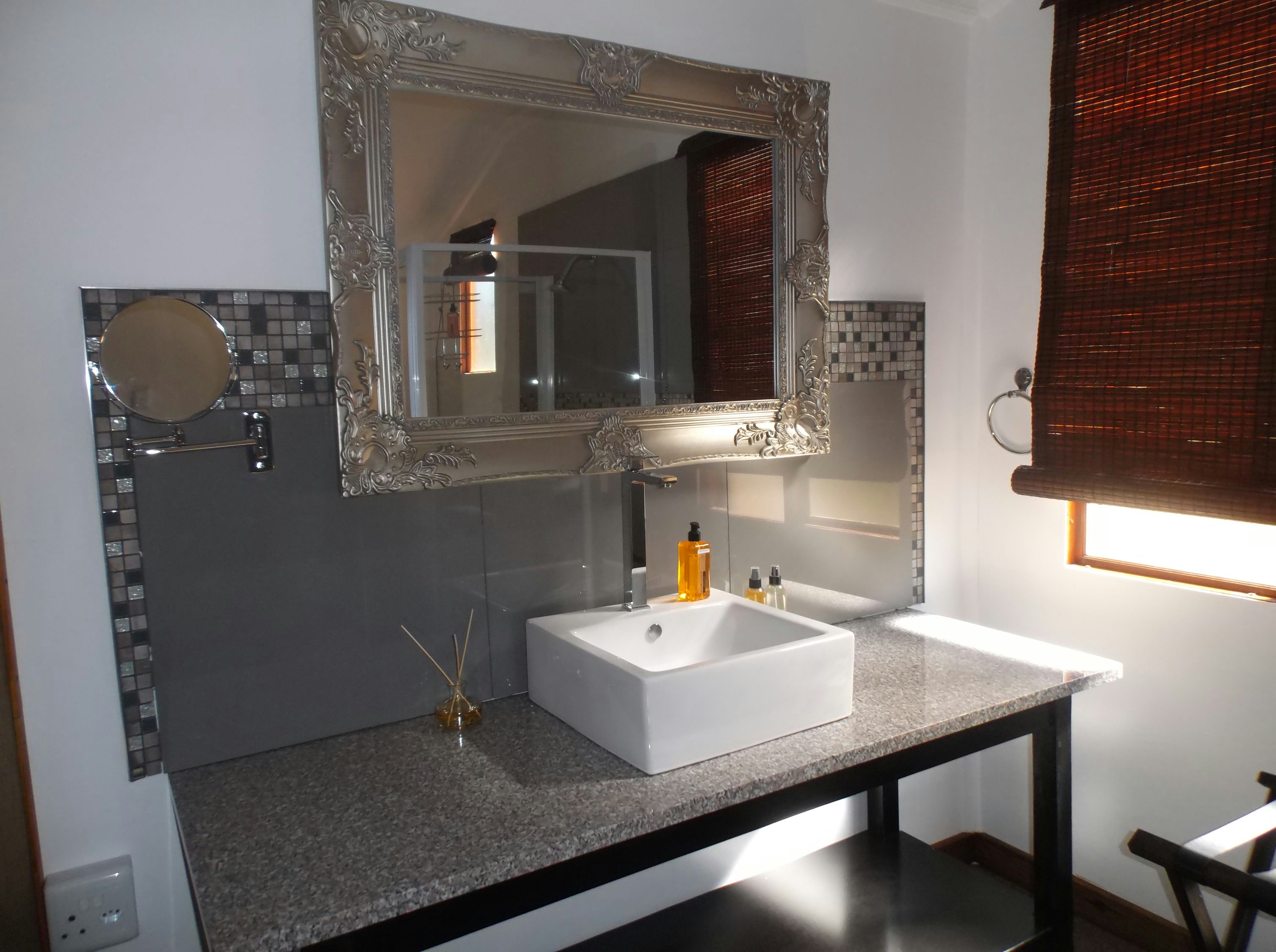 Old Mill Lodge & Restaurant | Rooms