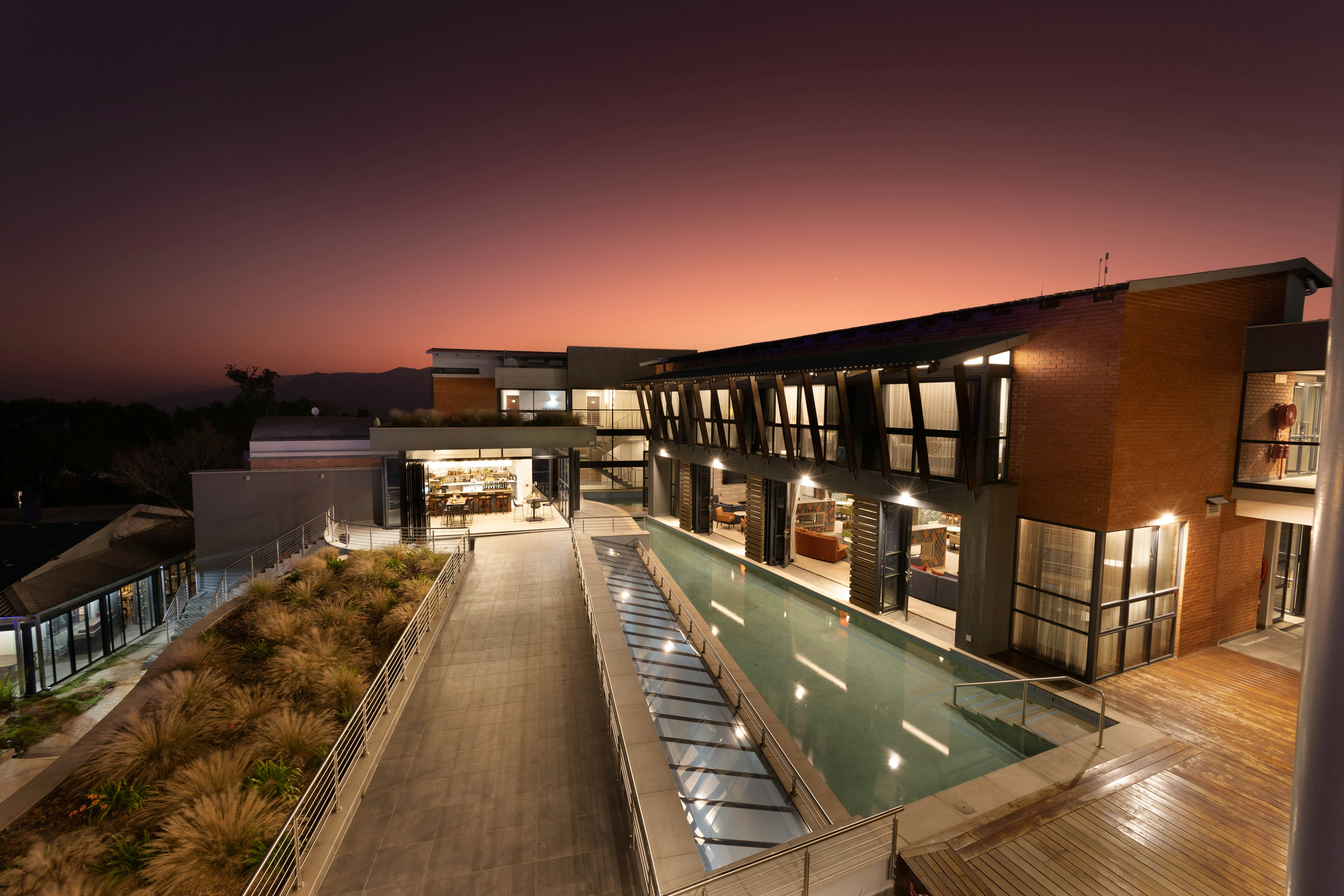 Angels View Hotel | LekkeSlaap