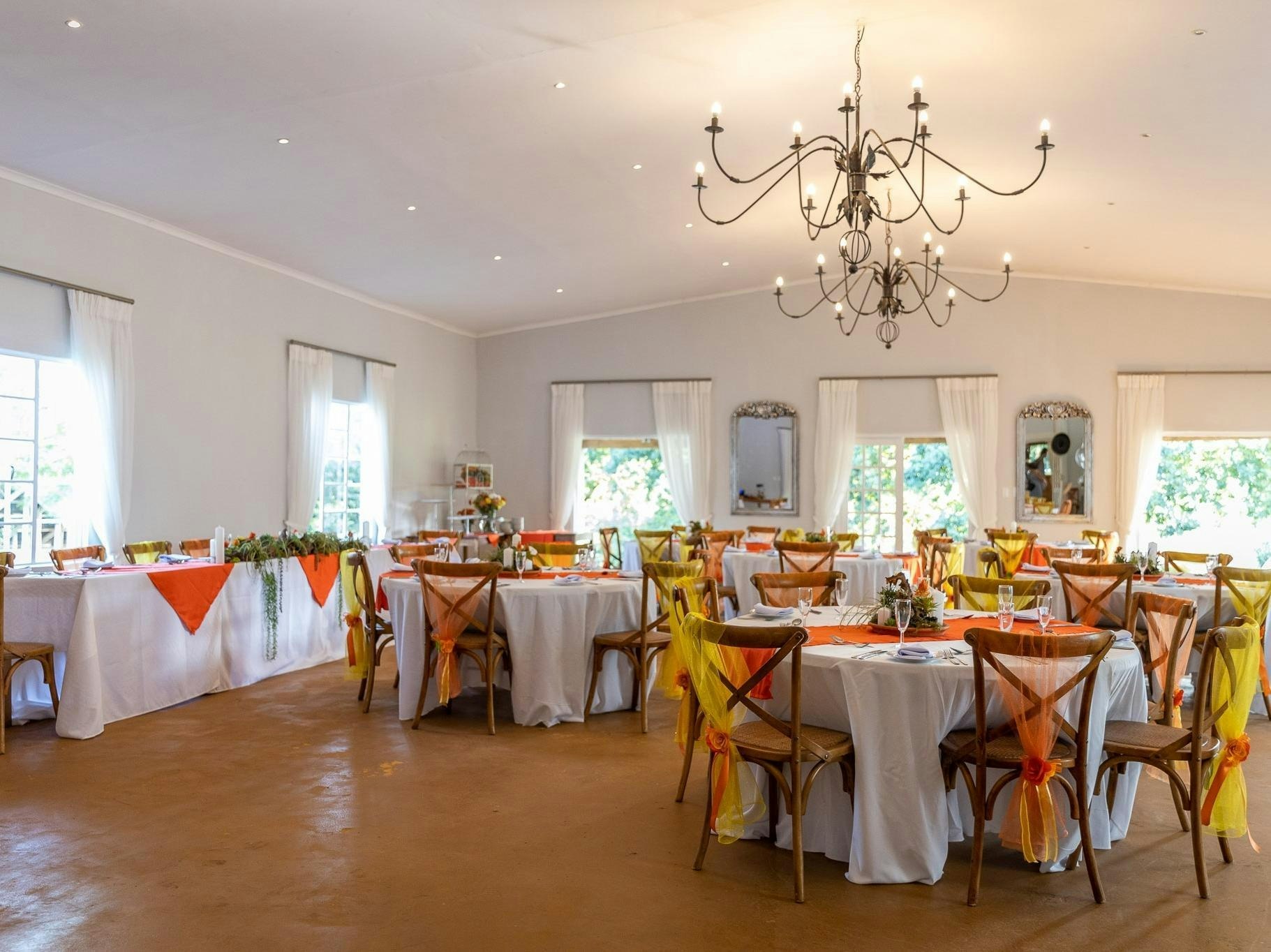 Hebron Haven Hotel | LekkeSlaap