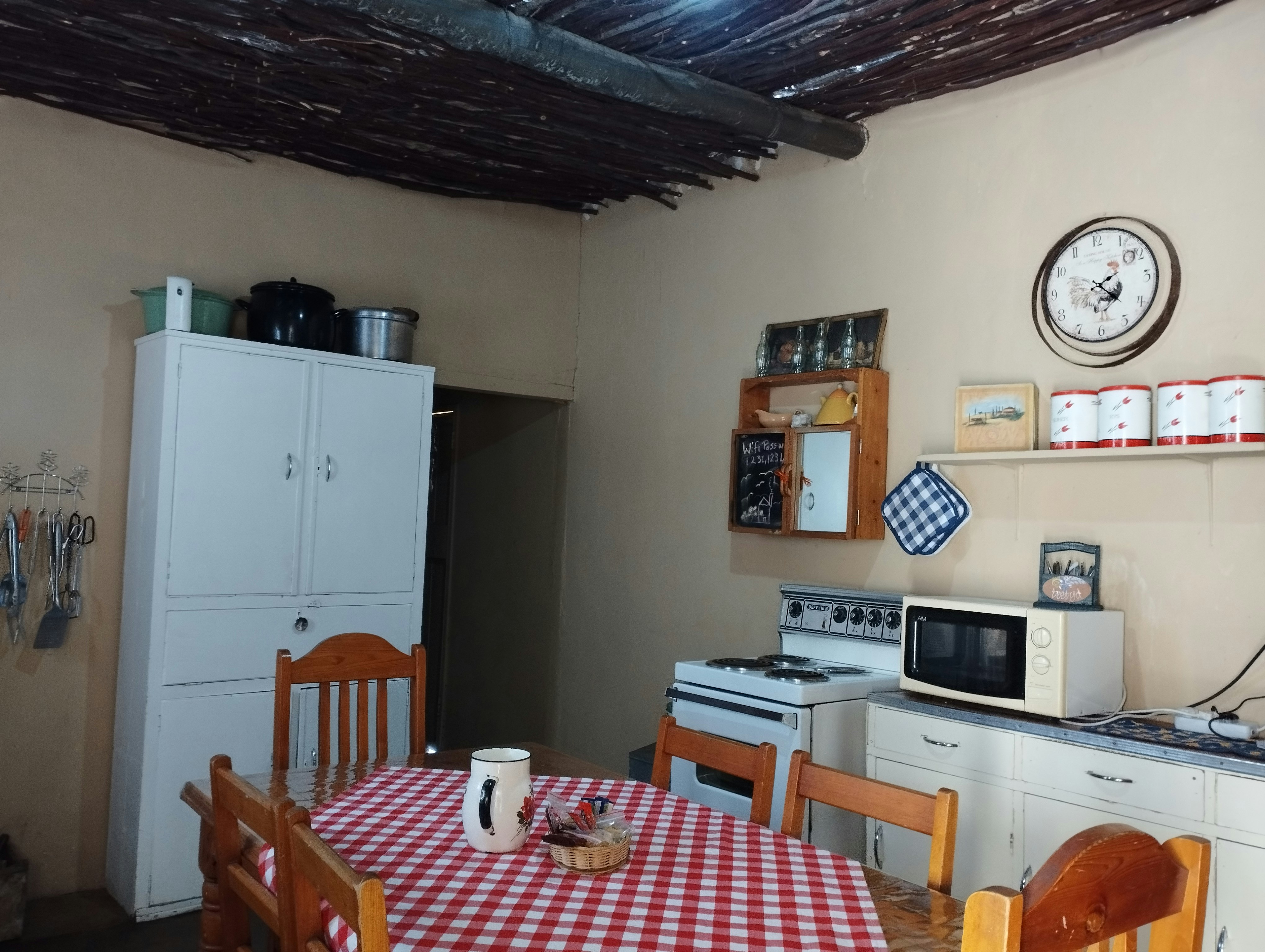 Vaalkop Plaashuis | LekkeSlaap