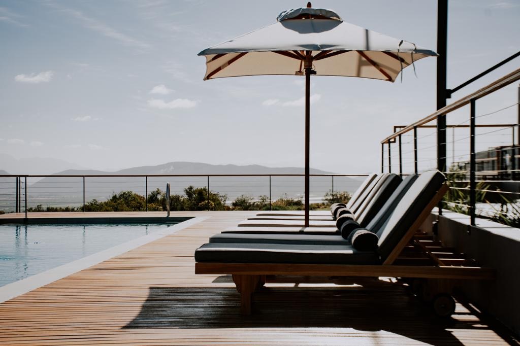 Khanyisa Mountain Lodge | LekkeSlaap