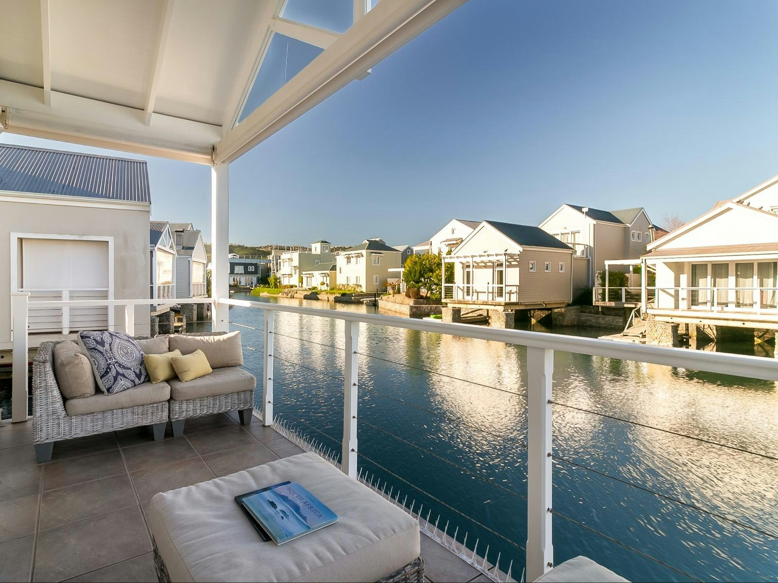 Thesen Island Accommodation - LekkeSlaap