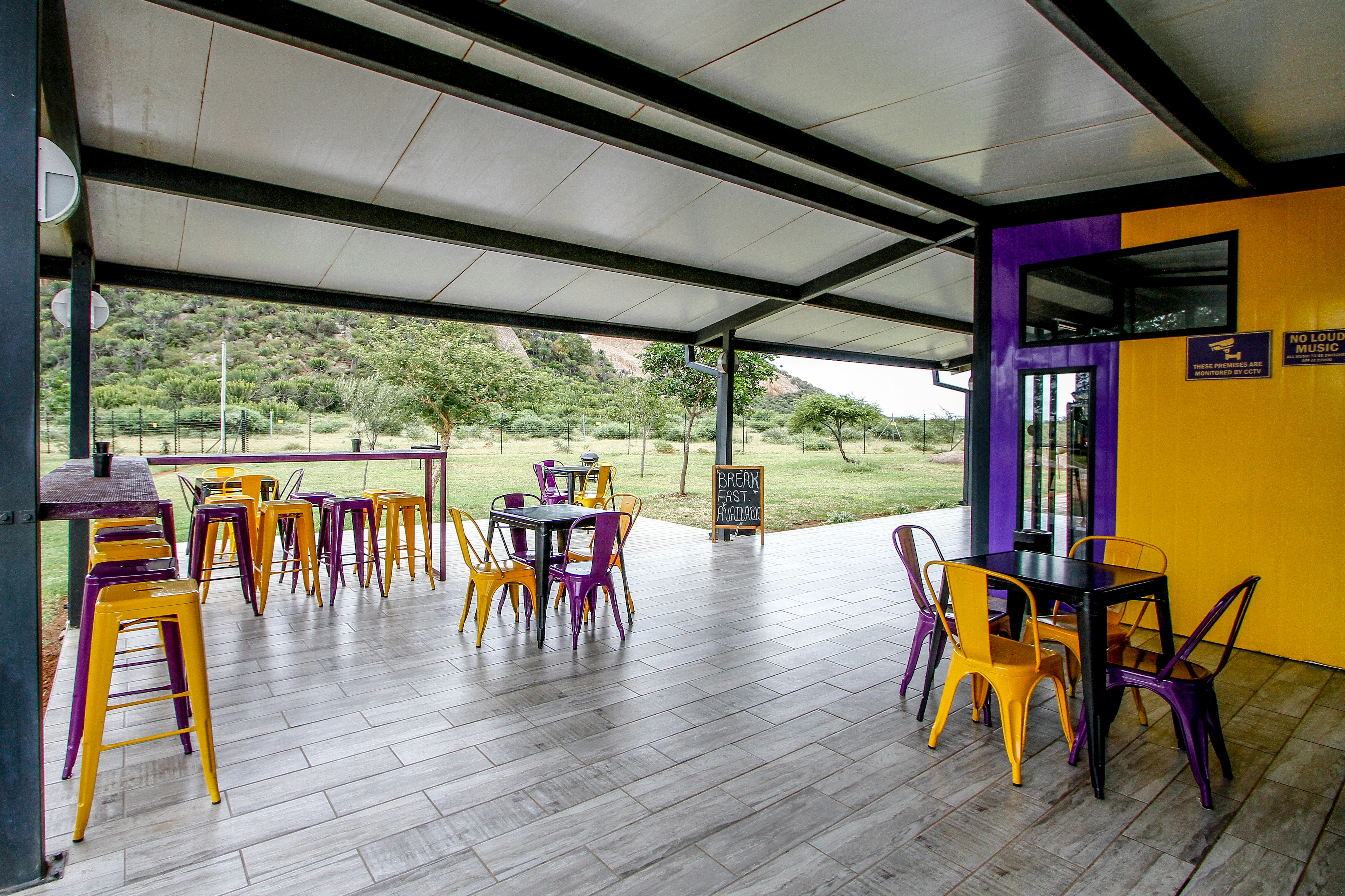 Accommodation near Botlokwa Hospital | LekkeSlaap