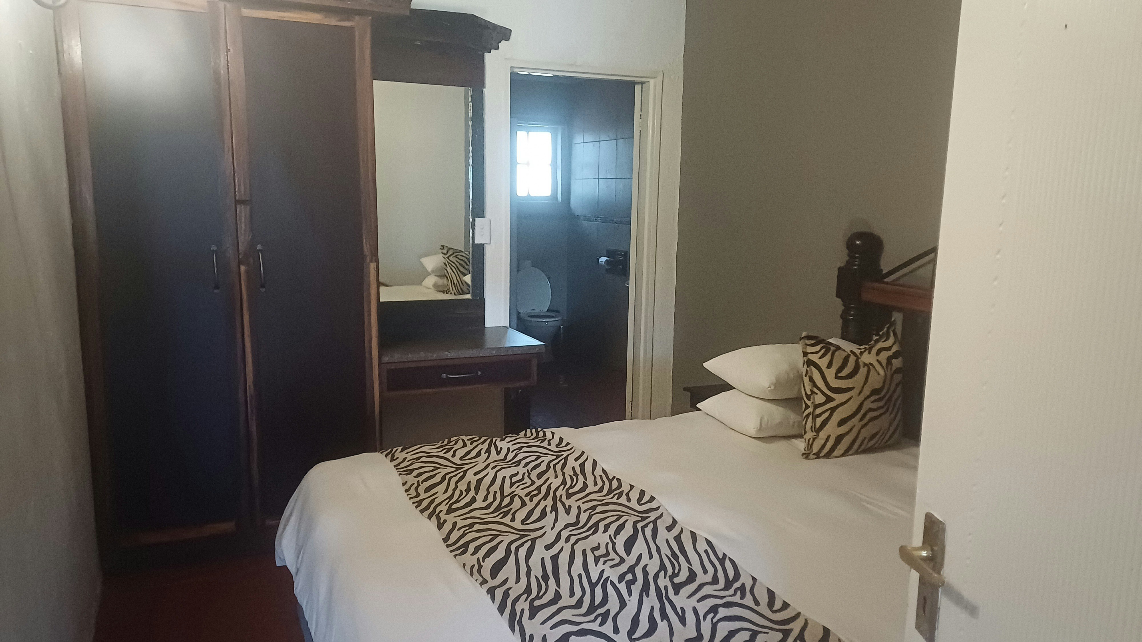 Kandirri Game Lodge | LekkeSlaap