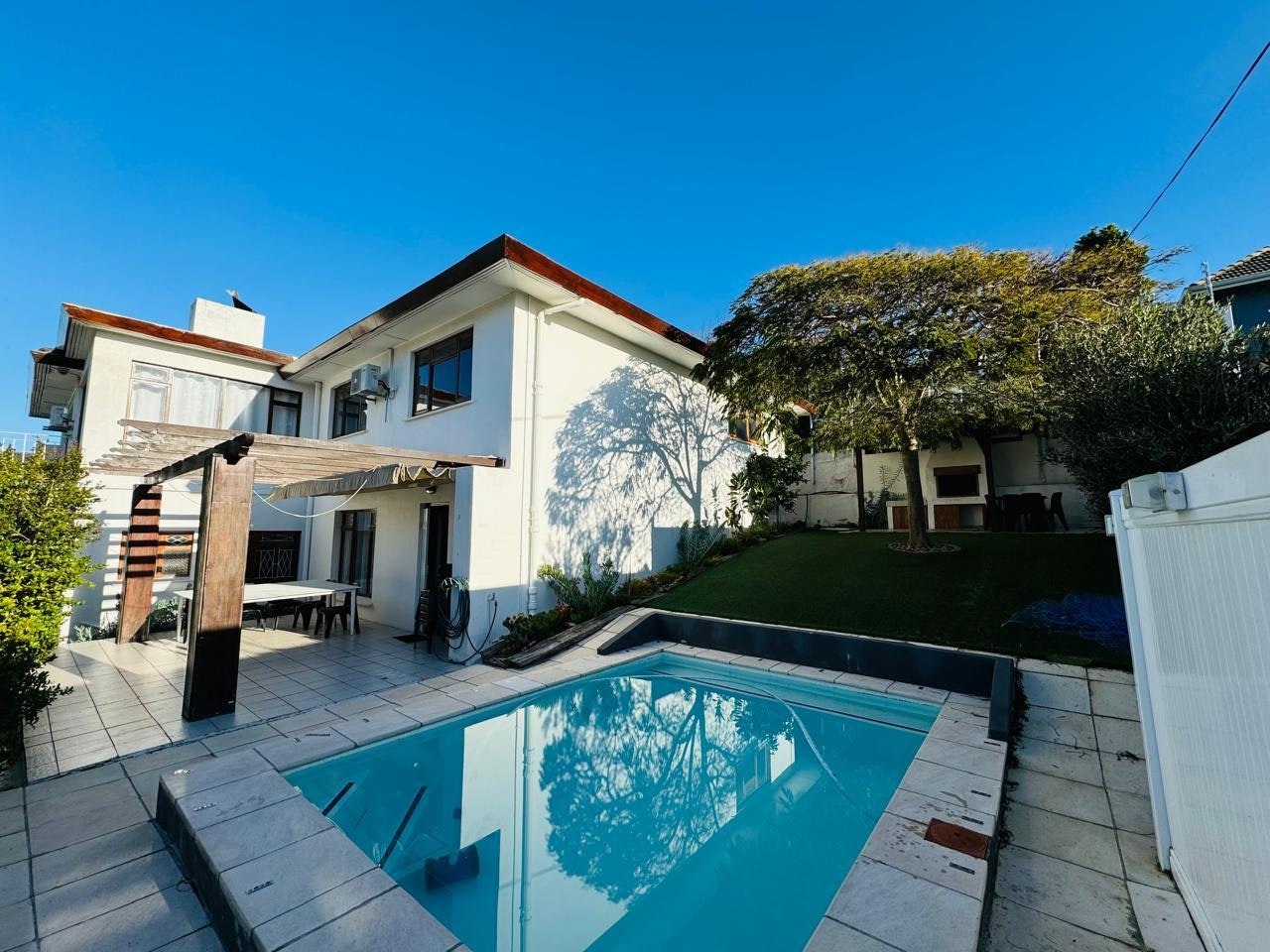 Hingo Lodge | LekkeSlaap