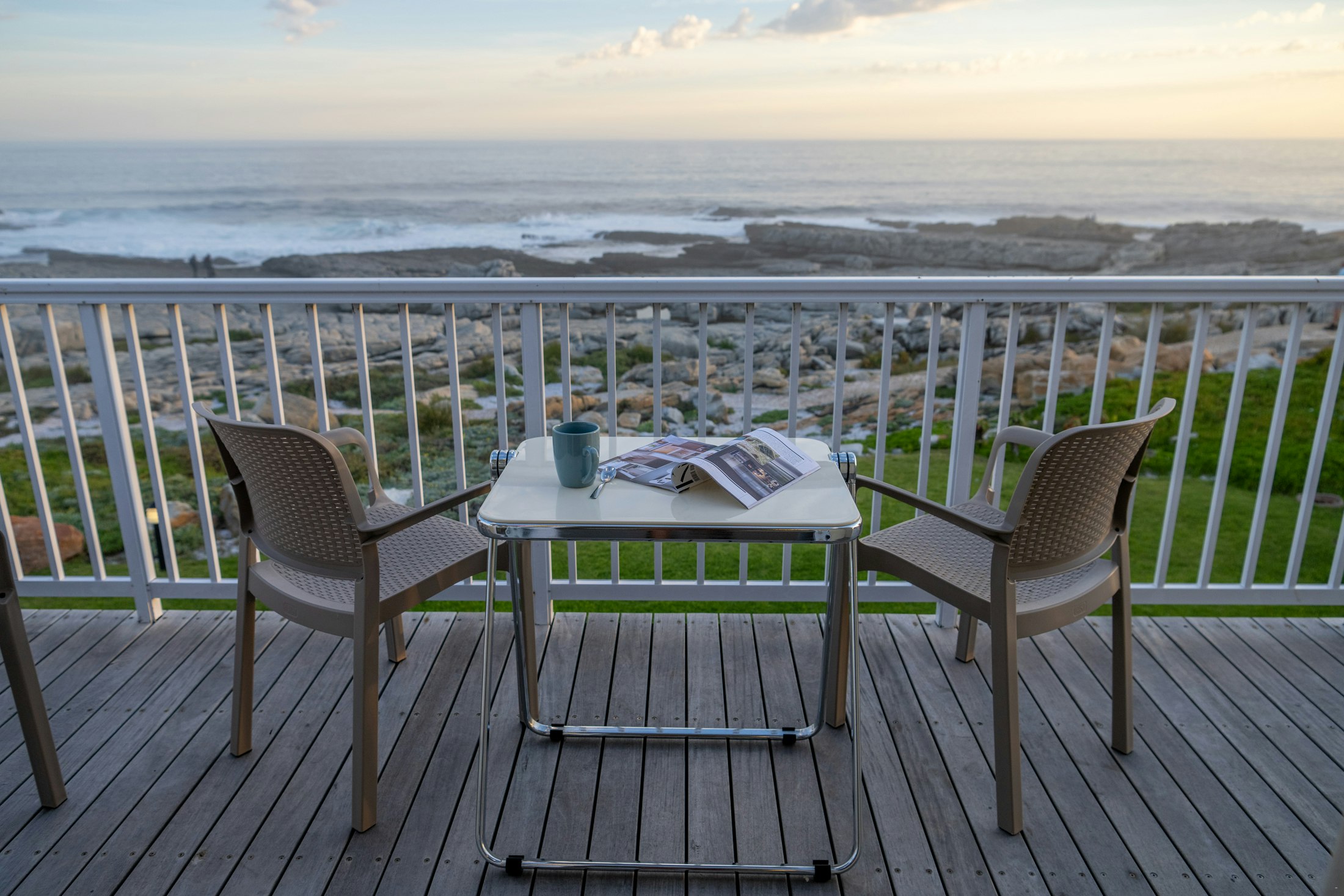 House 12 Beach Club | LekkeSlaap