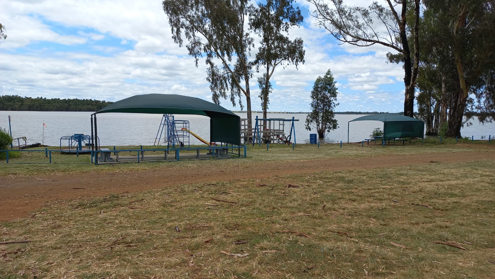 Oranjeville Accommodation - LekkeSlaap