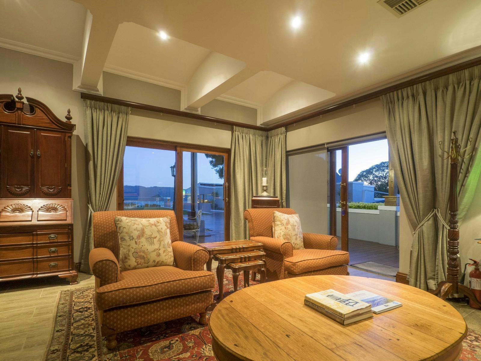 Issaquena Heights Boutique Hotel | LekkeSlaap