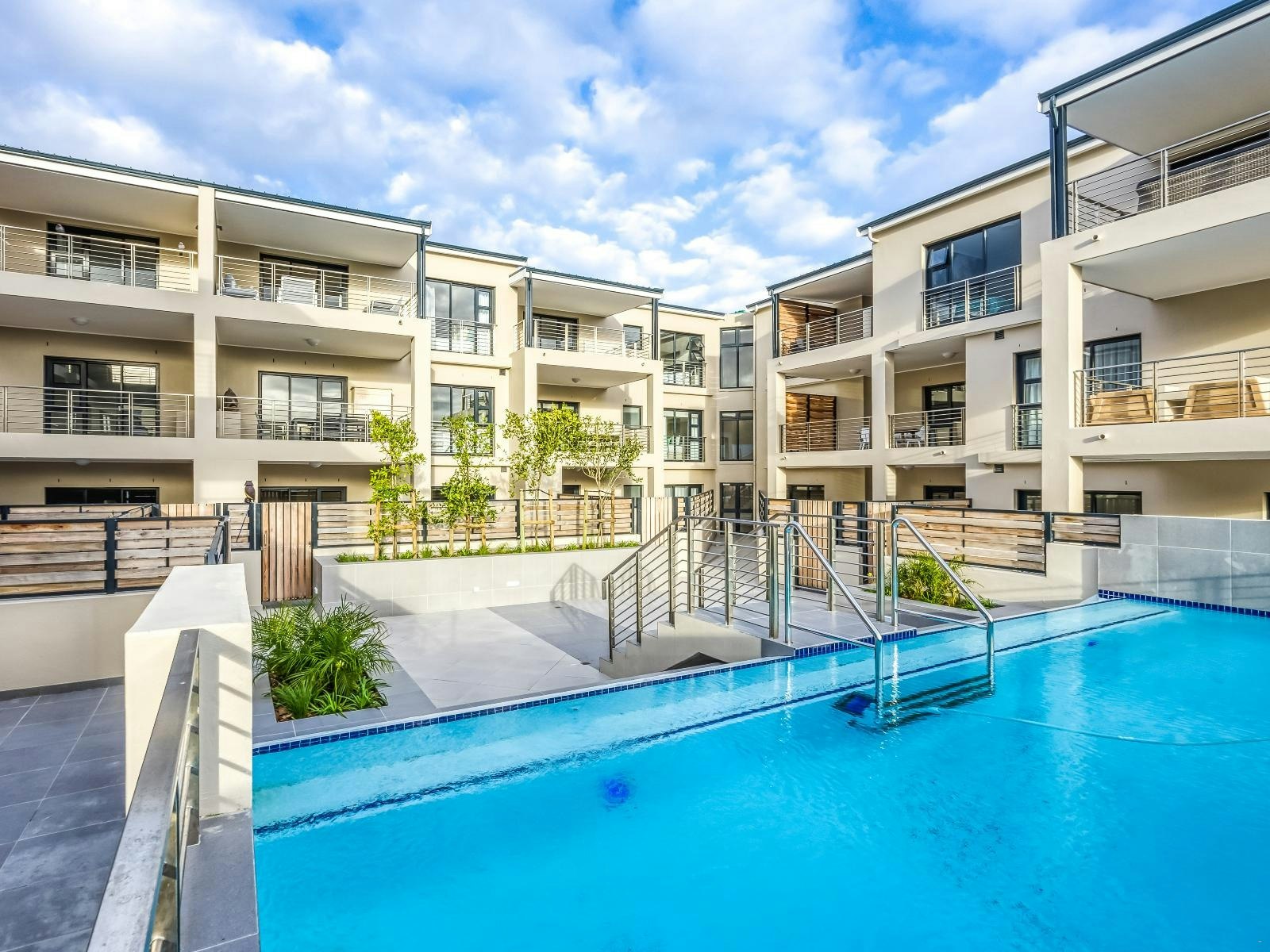 Esplanade Hermanus - Sea View | LekkeSlaap