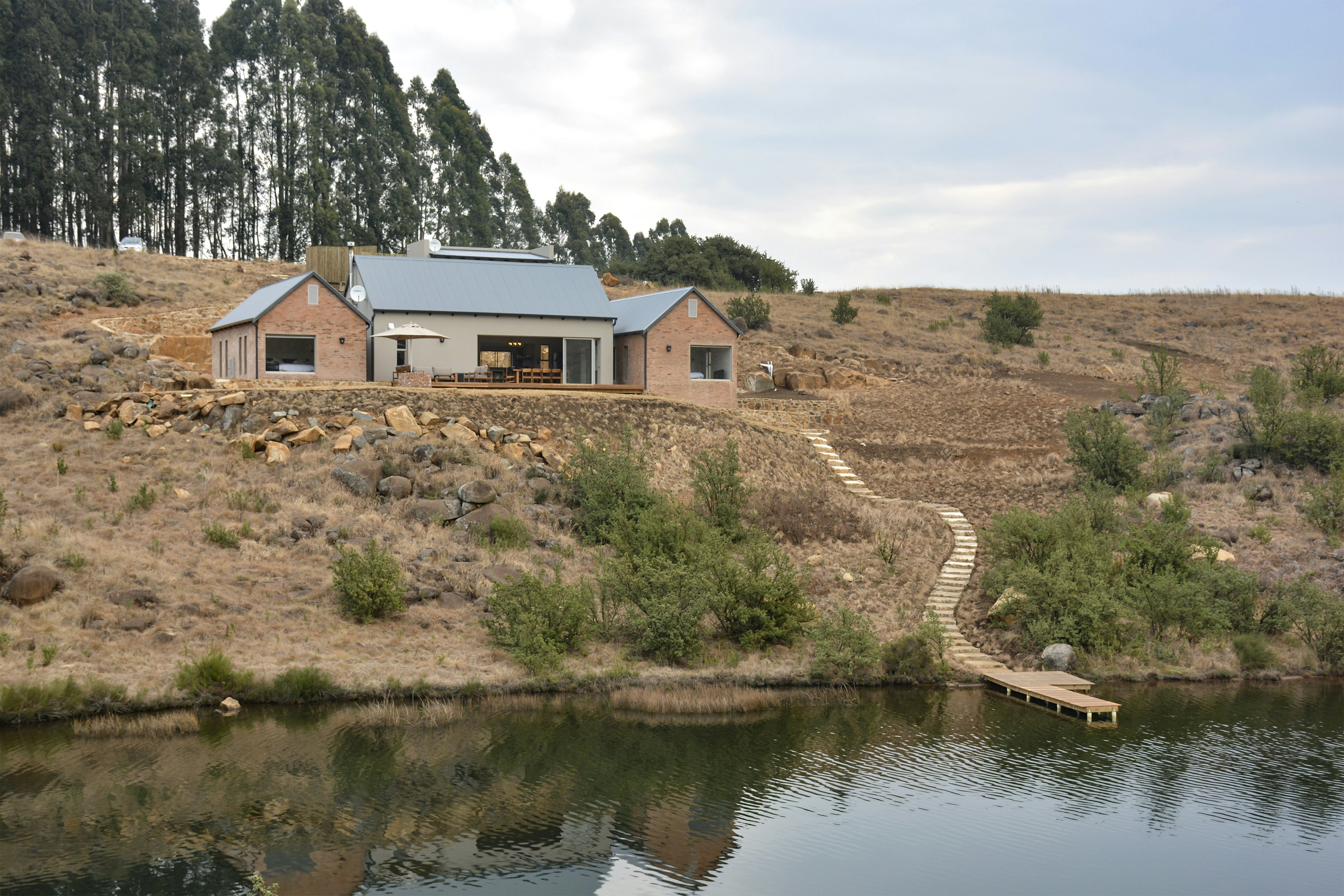 Star Dam Lodges | LekkeSlaap