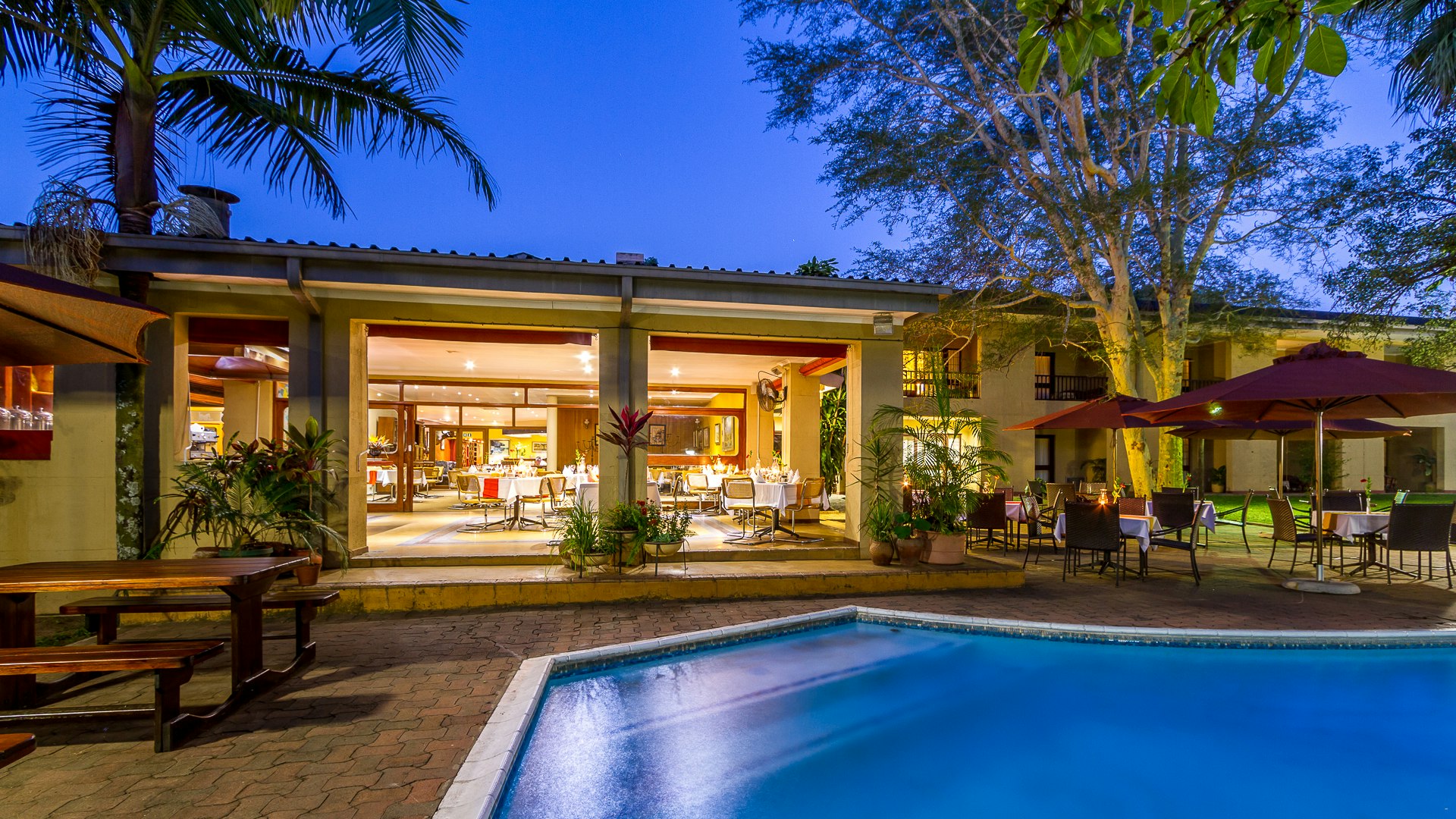 Hotel Numbi and Garden Suites | LekkeSlaap