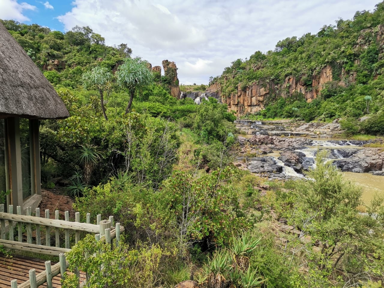 Sewula Gorge Lodge | LekkeSlaap