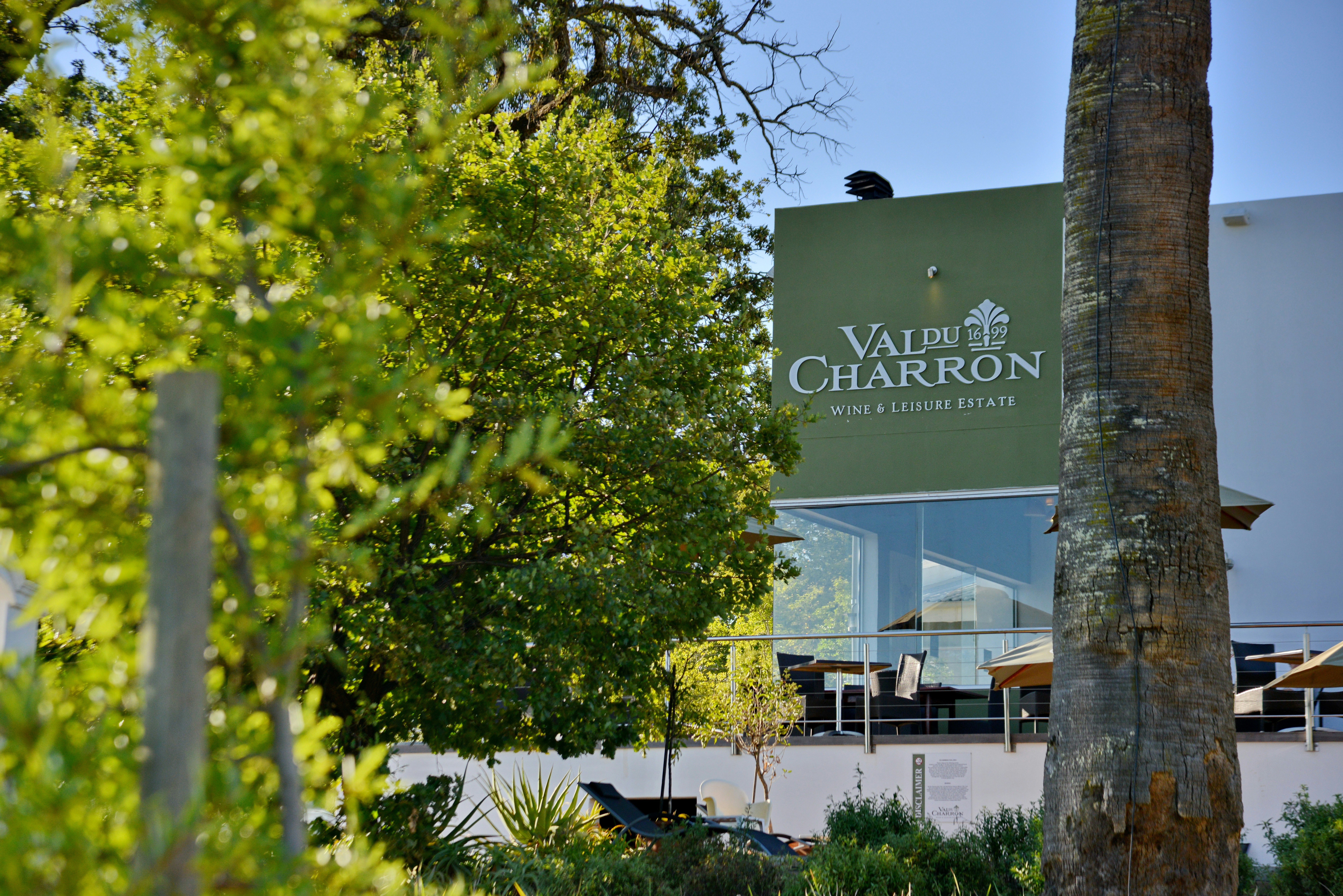 Val du Charron Wine & Leisure Estate | LekkeSlaap