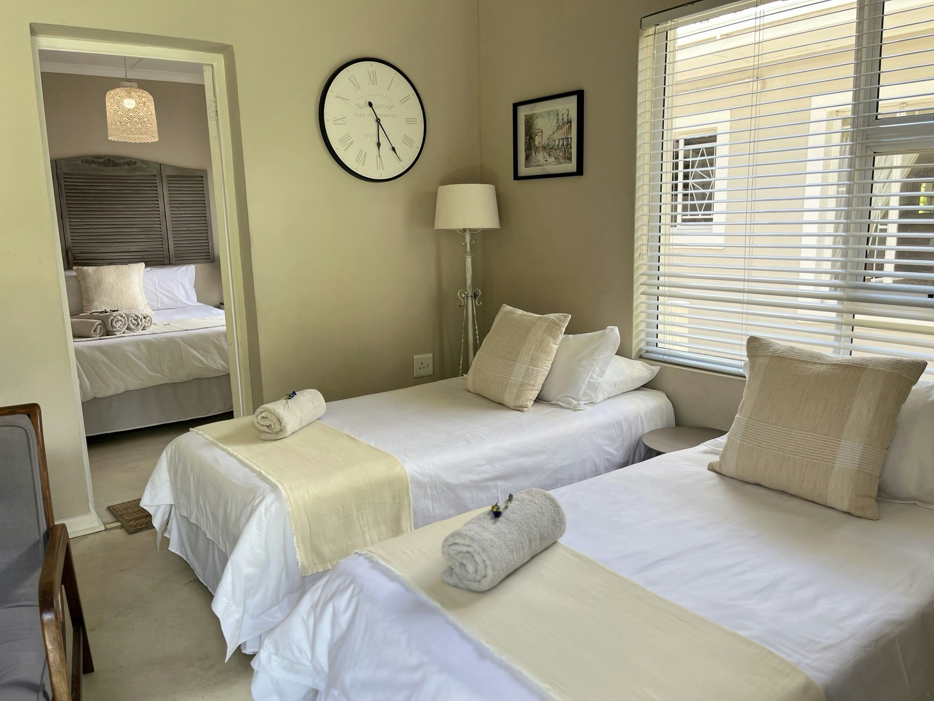 Accommodation near Life Rosepark Hospital | LekkeSlaap