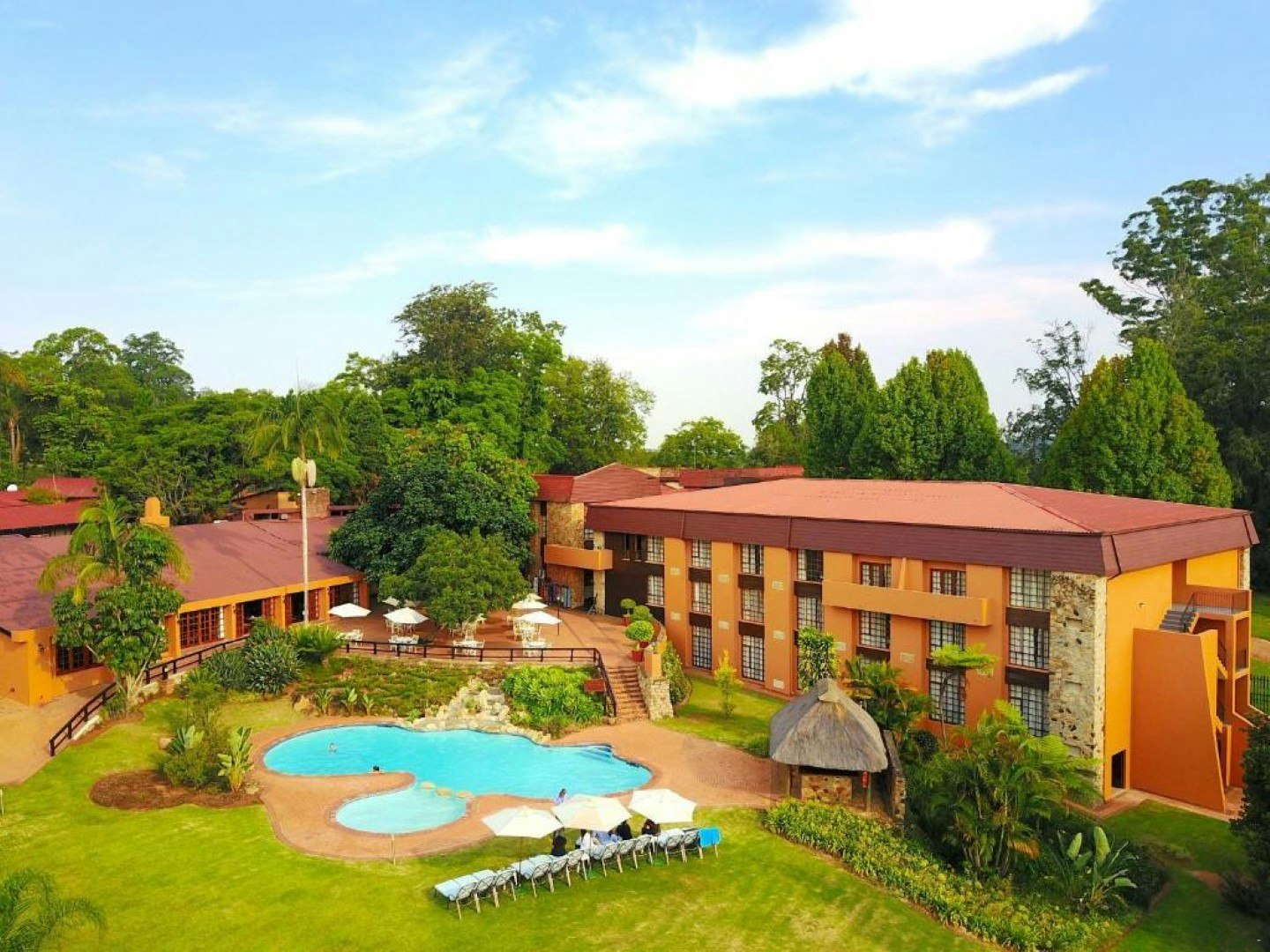 Pine Lake Inn | LekkeSlaap