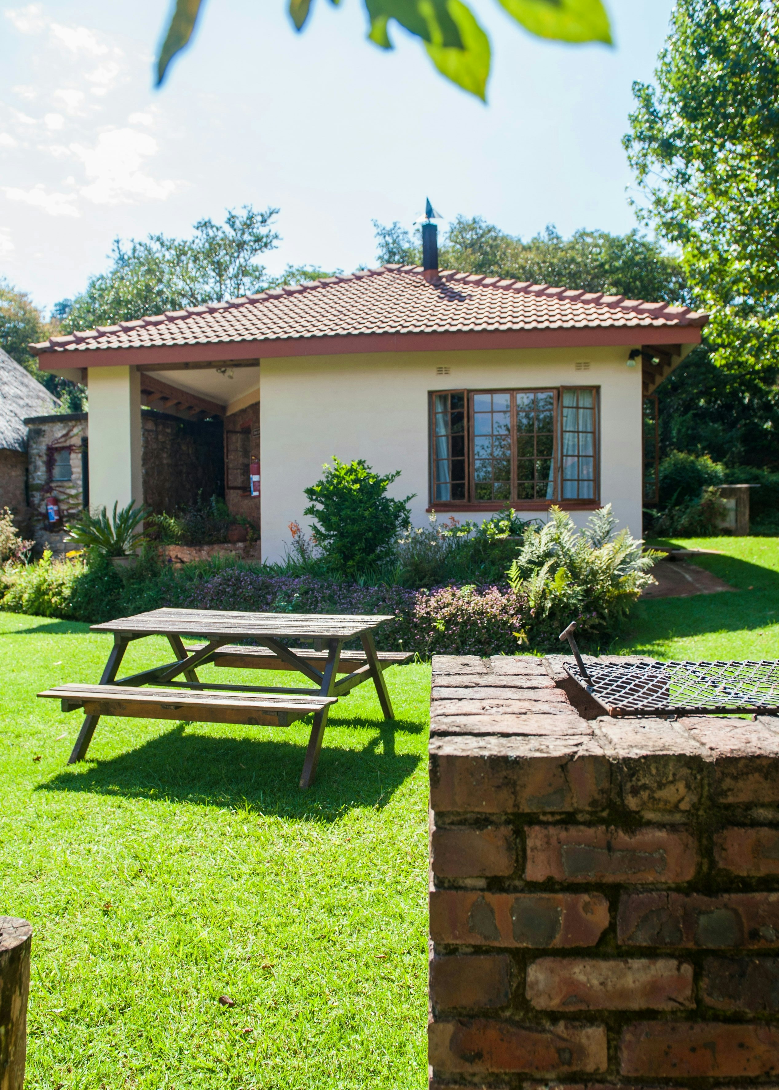 Cheerio Holiday Resort Stone Cottage | Tariewe