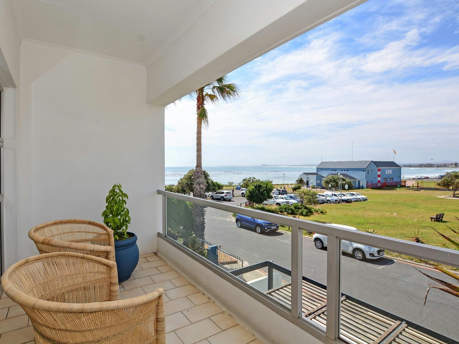 19 Beach Road | Rooms