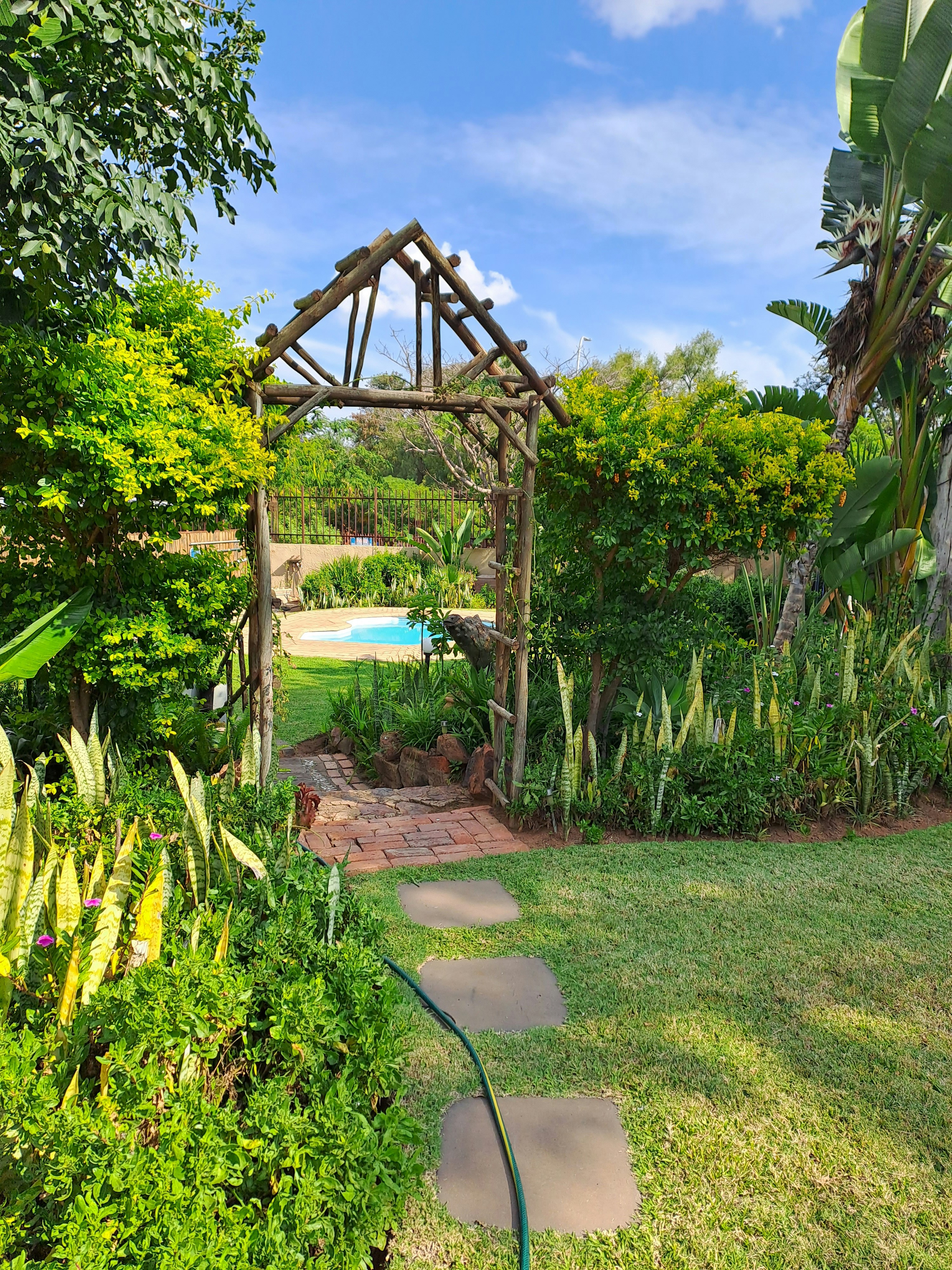 Majaneng Guest House | LekkeSlaap