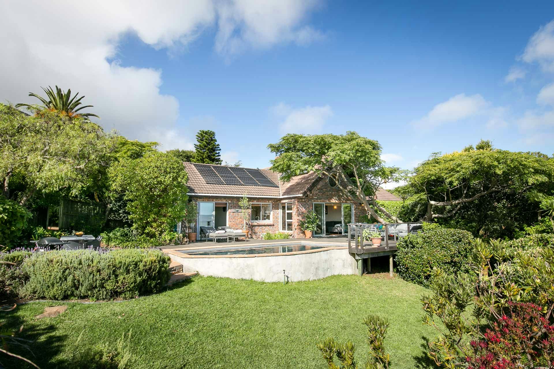 Noordhoek Hidden Gem | LekkeSlaap