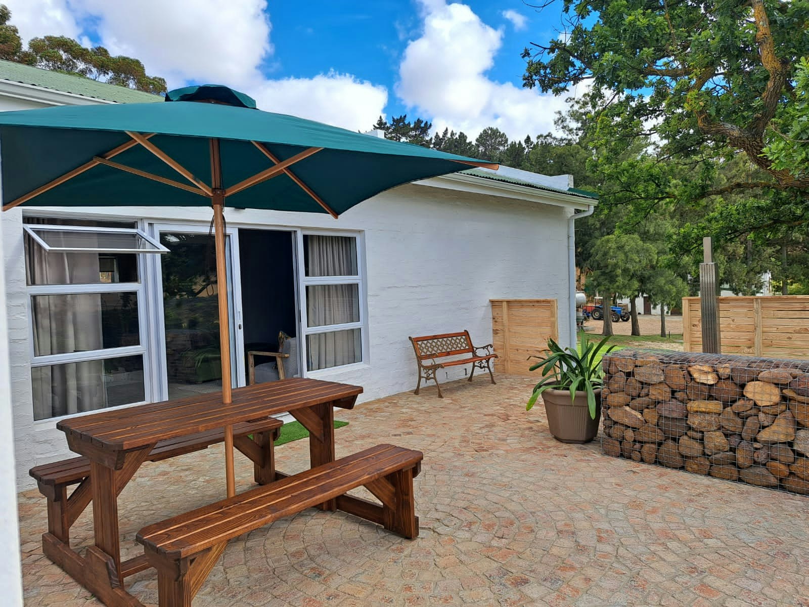 Ou Meul Farm Cottage | LekkeSlaap