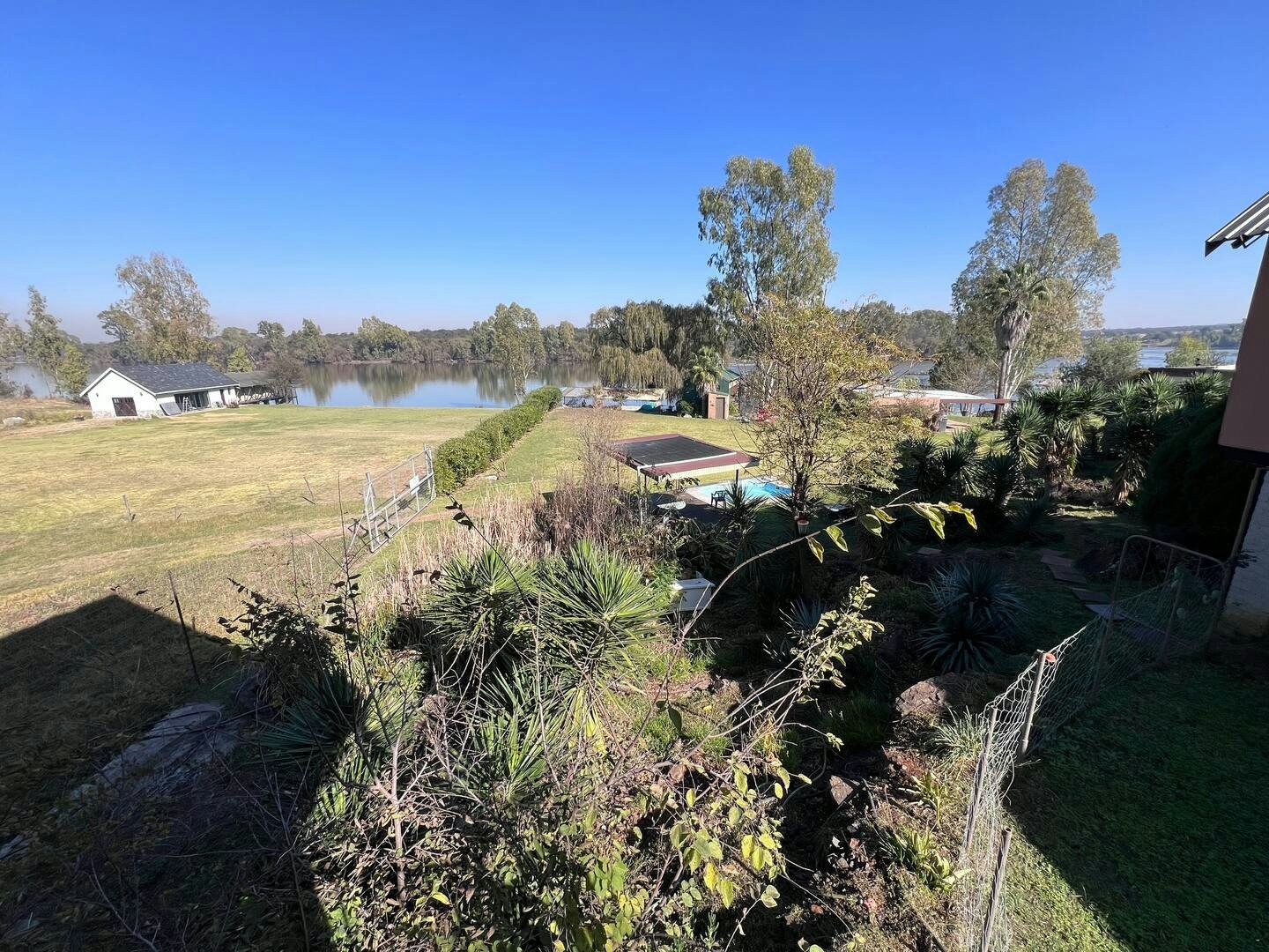 Zeekoe Lodge River View House | LekkeSlaap