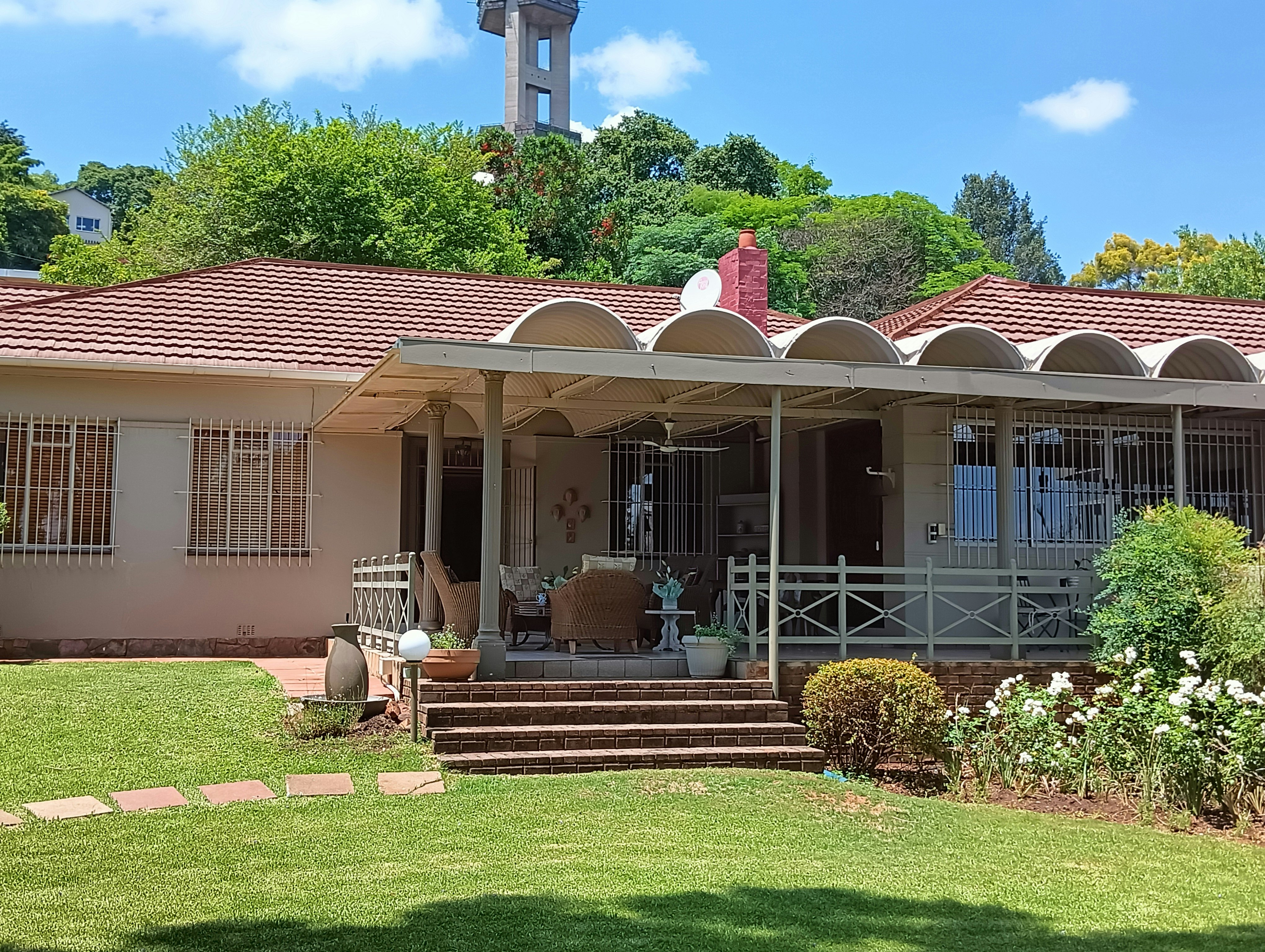 Muckleneuk House Falcon | LekkeSlaap