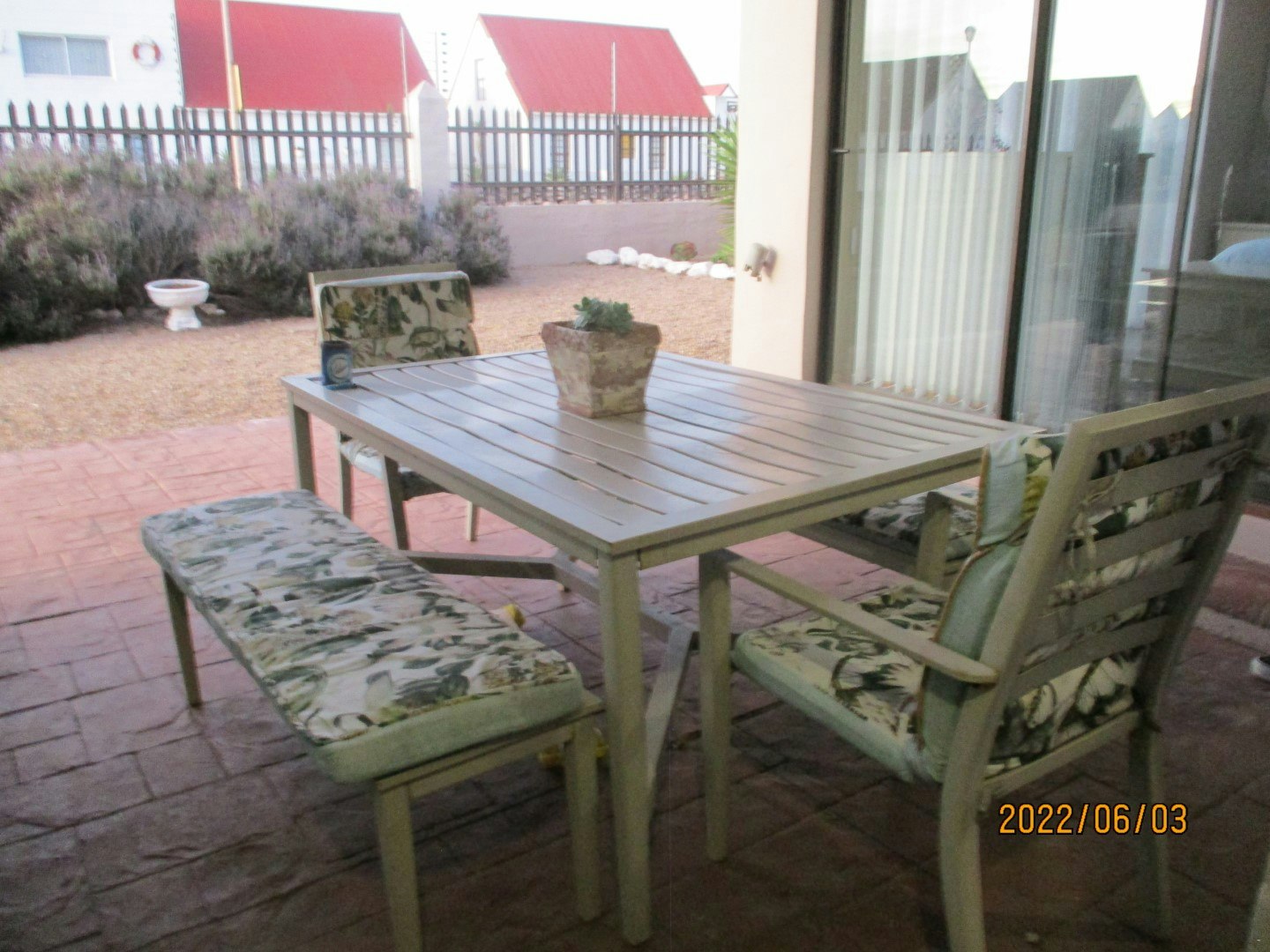 Helios Place Holiday Accommodation | LekkeSlaap