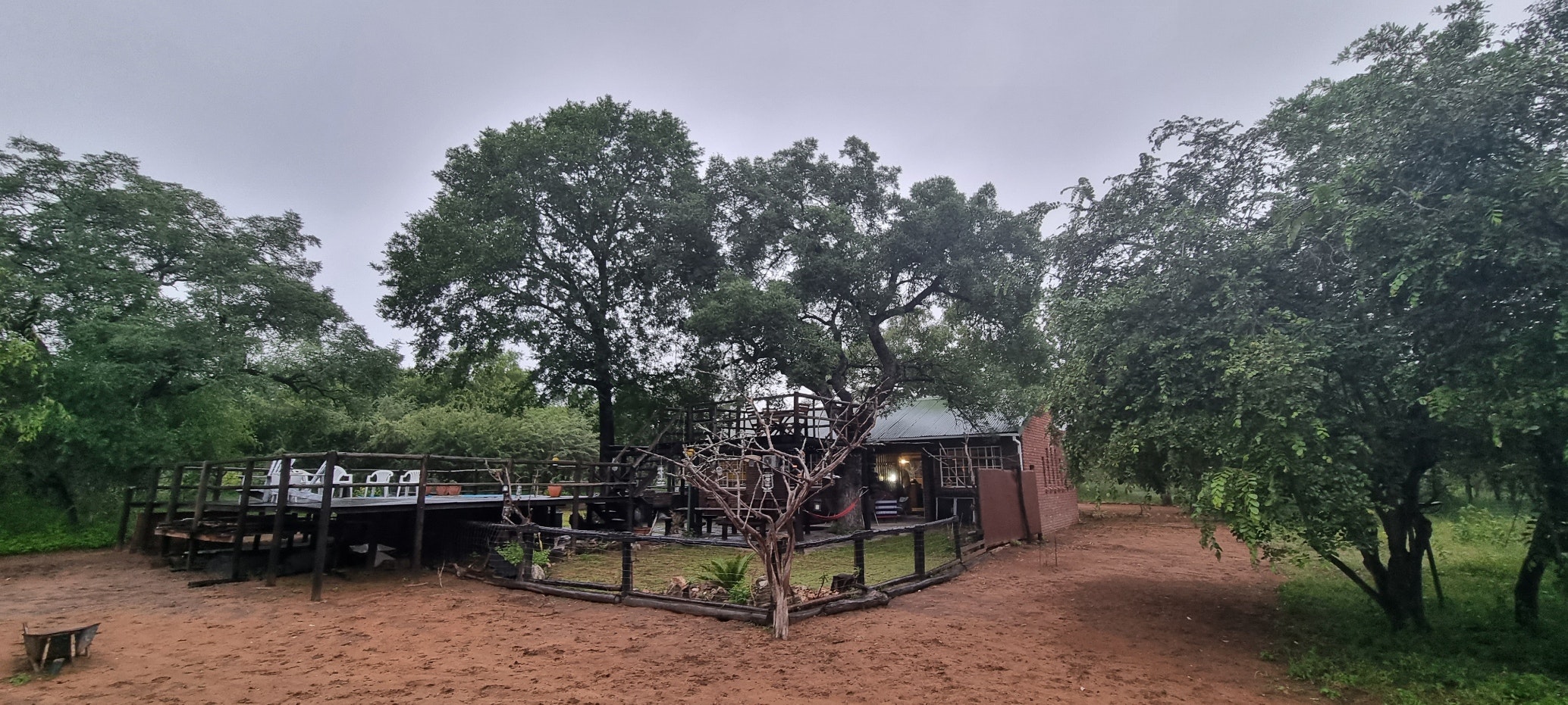 Inyathi Khaya | LekkeSlaap