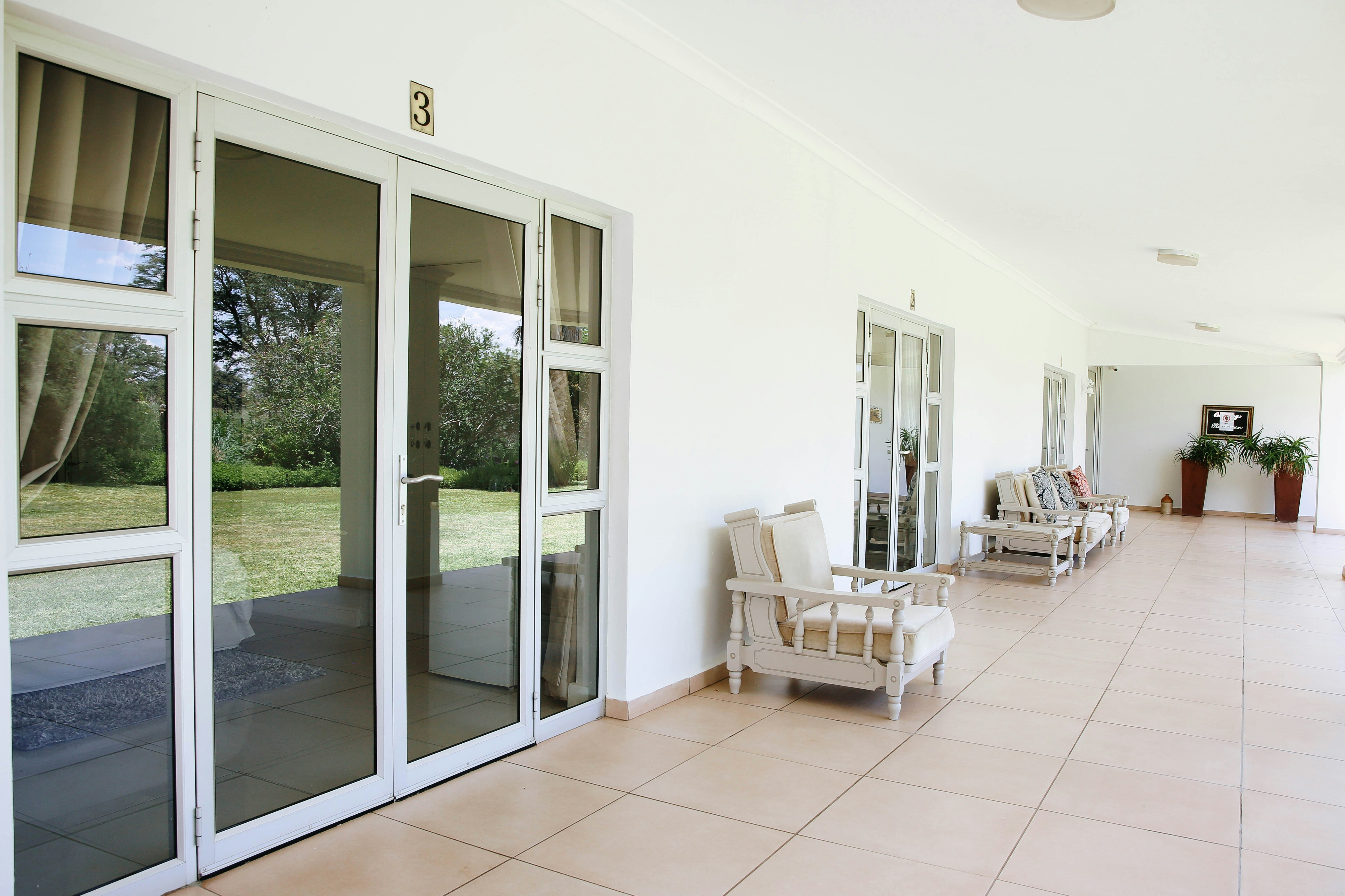 Hotazel Accommodation - LekkeSlaap