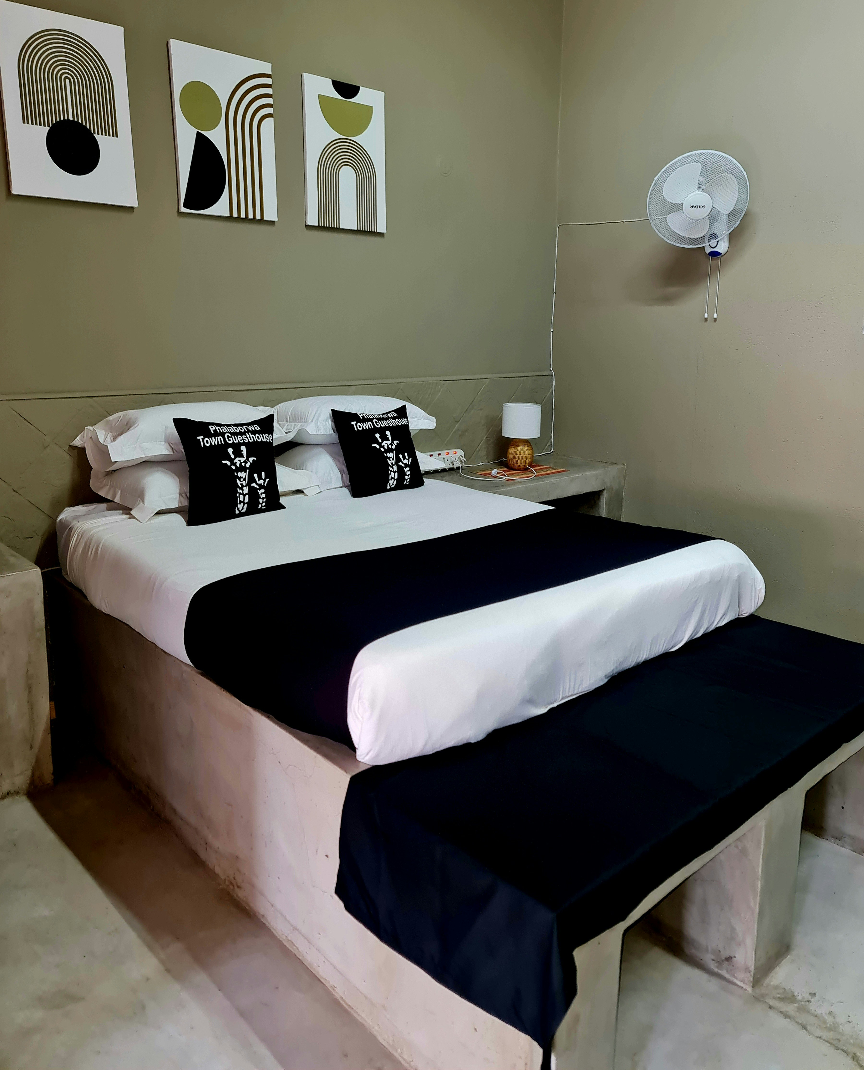 Phalaborwa Town Guest House | LekkeSlaap