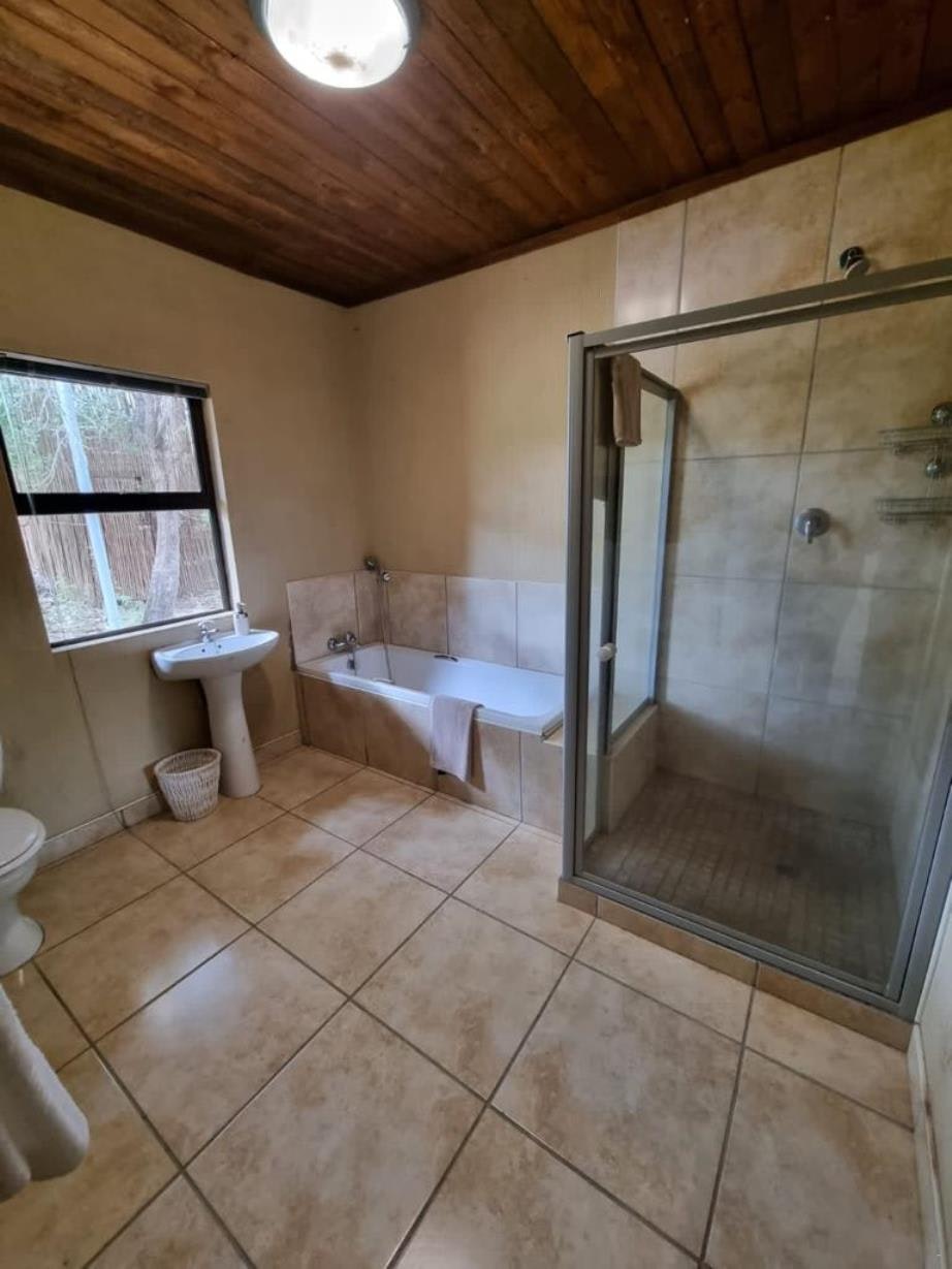 Shasha Lodge | LekkeSlaap