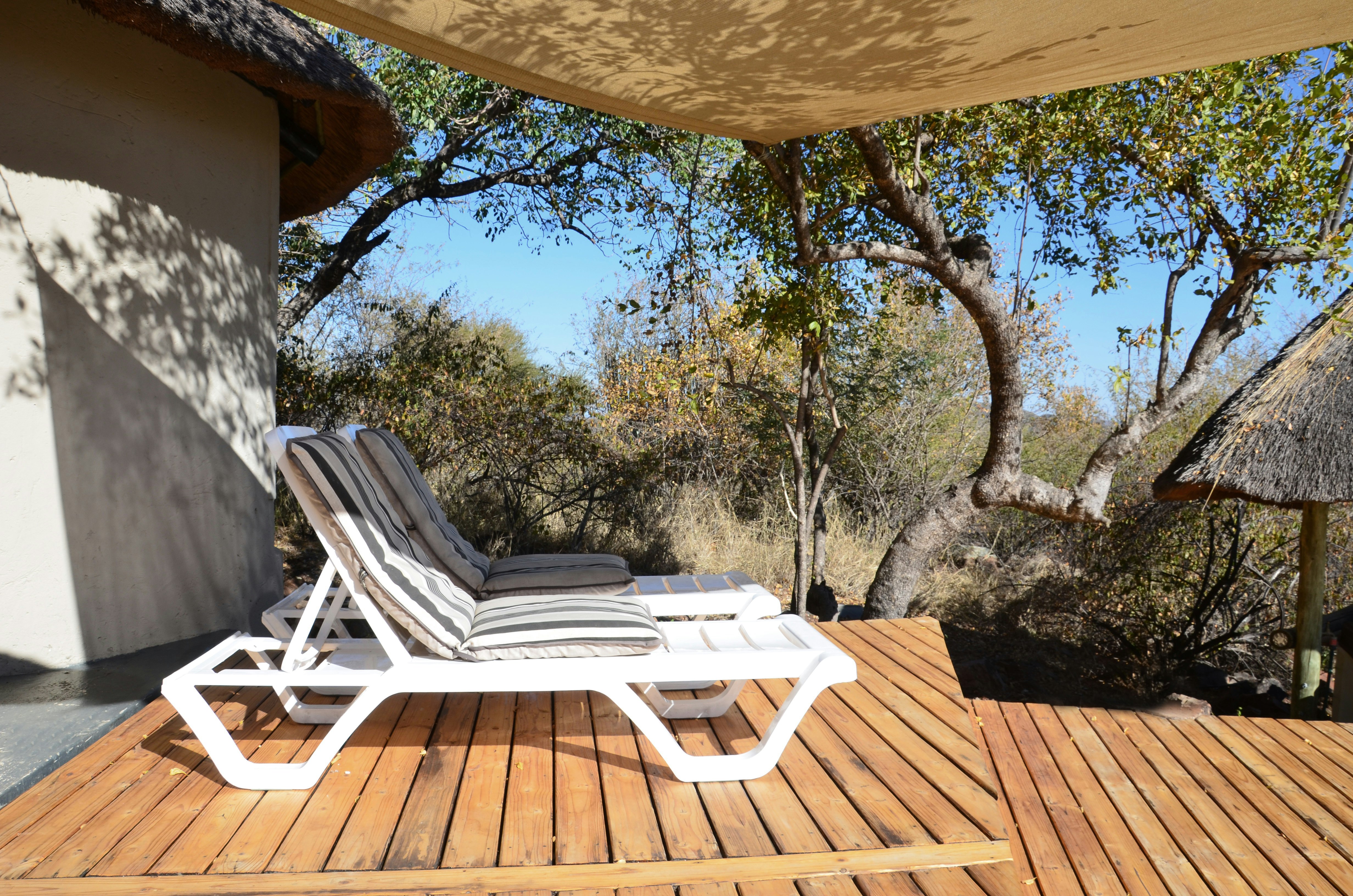Thulani Game Lodge & Eco Estate | LekkeSlaap