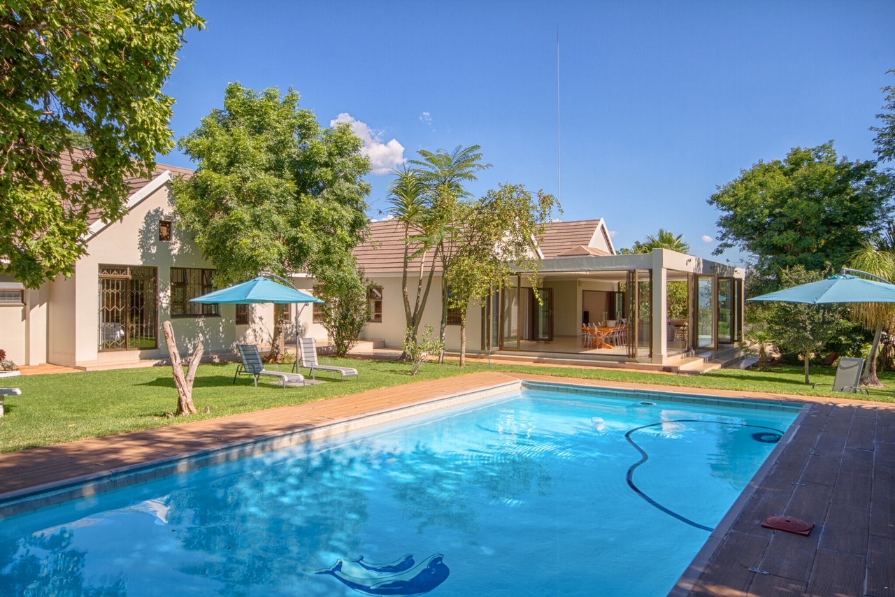 Naledi @ 53 Private Game Farm | LekkeSlaap