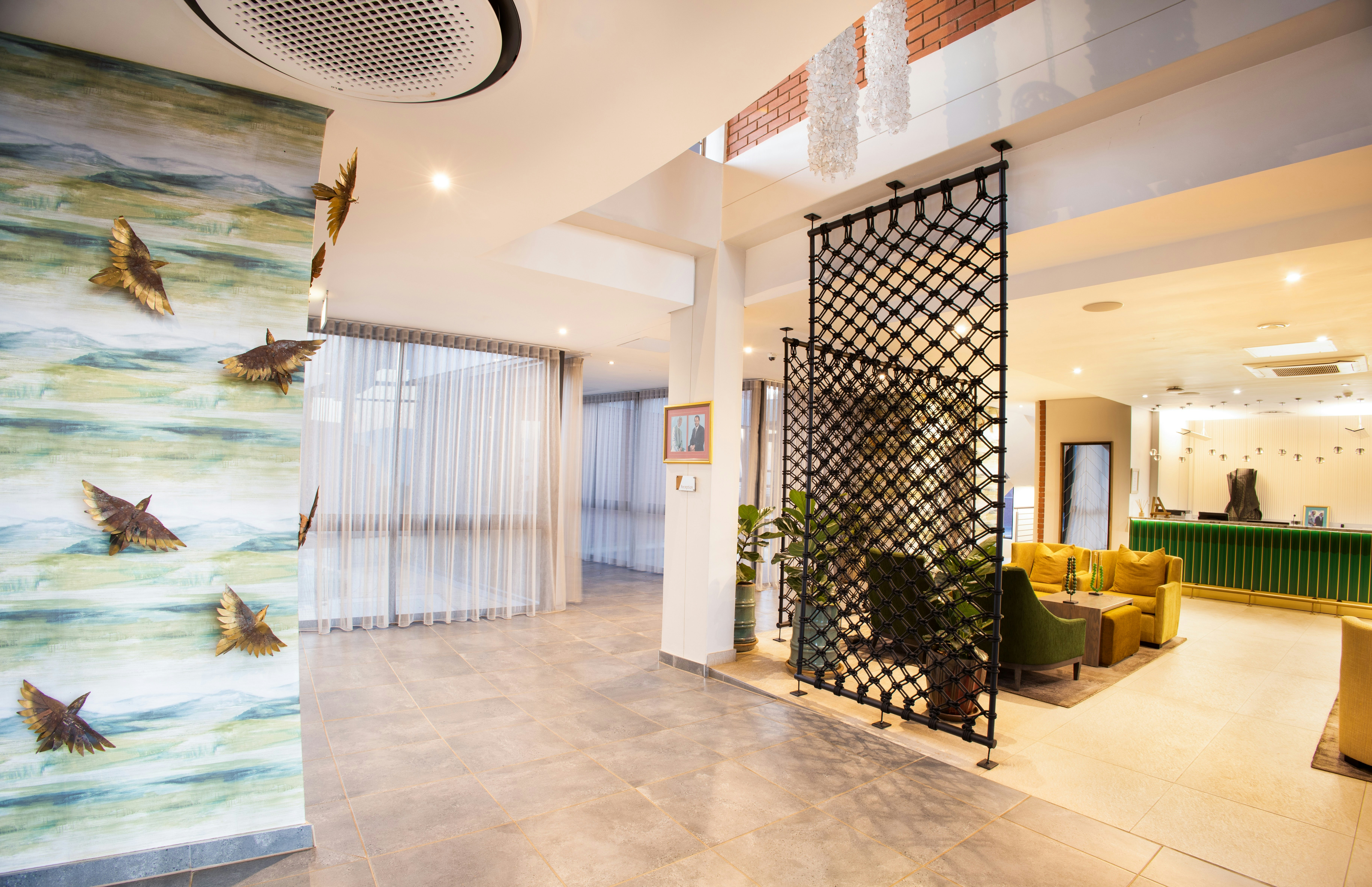 Angels View Hotel | LekkeSlaap