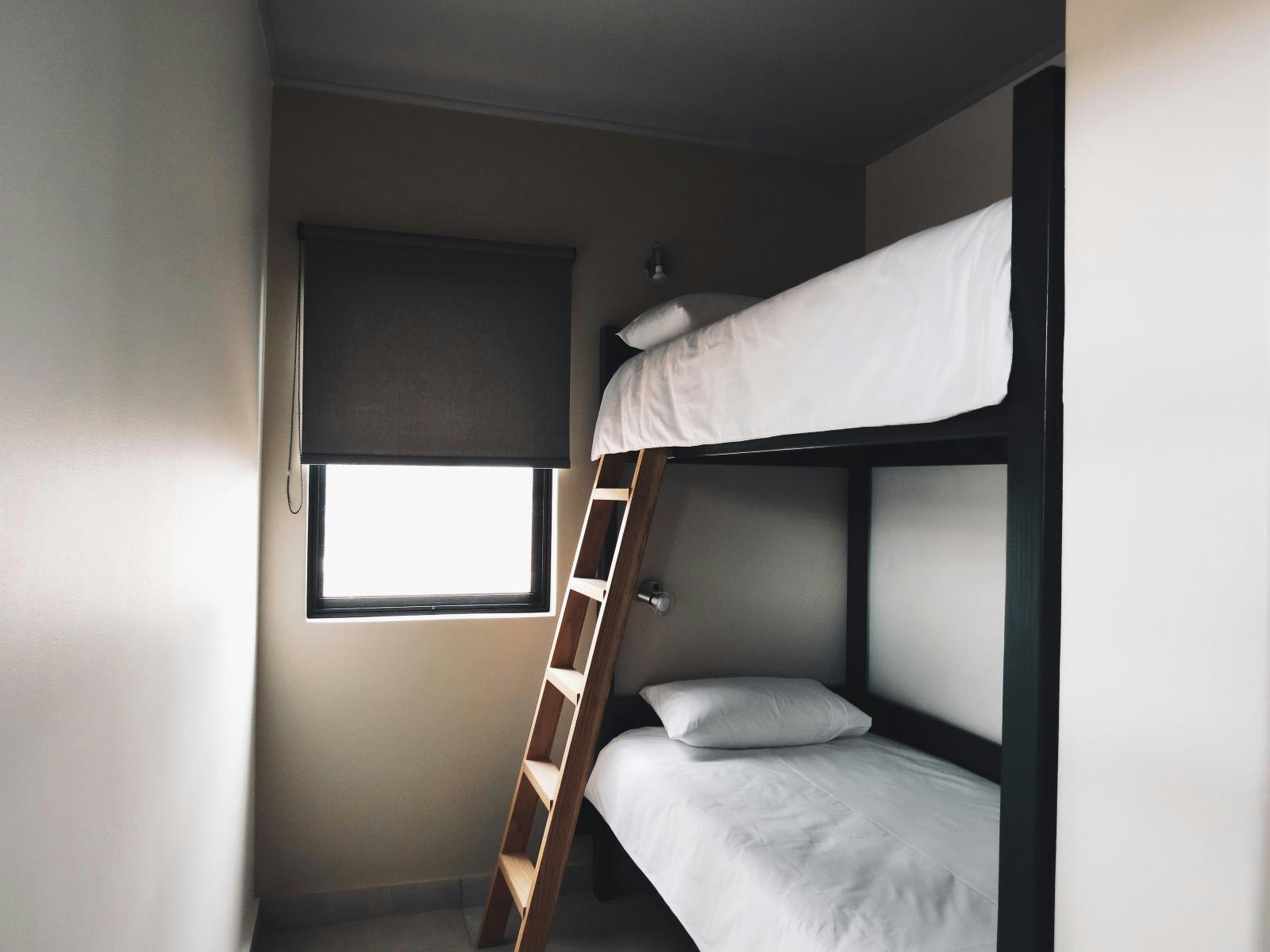 Khanyisa Mountain Lodge | LekkeSlaap