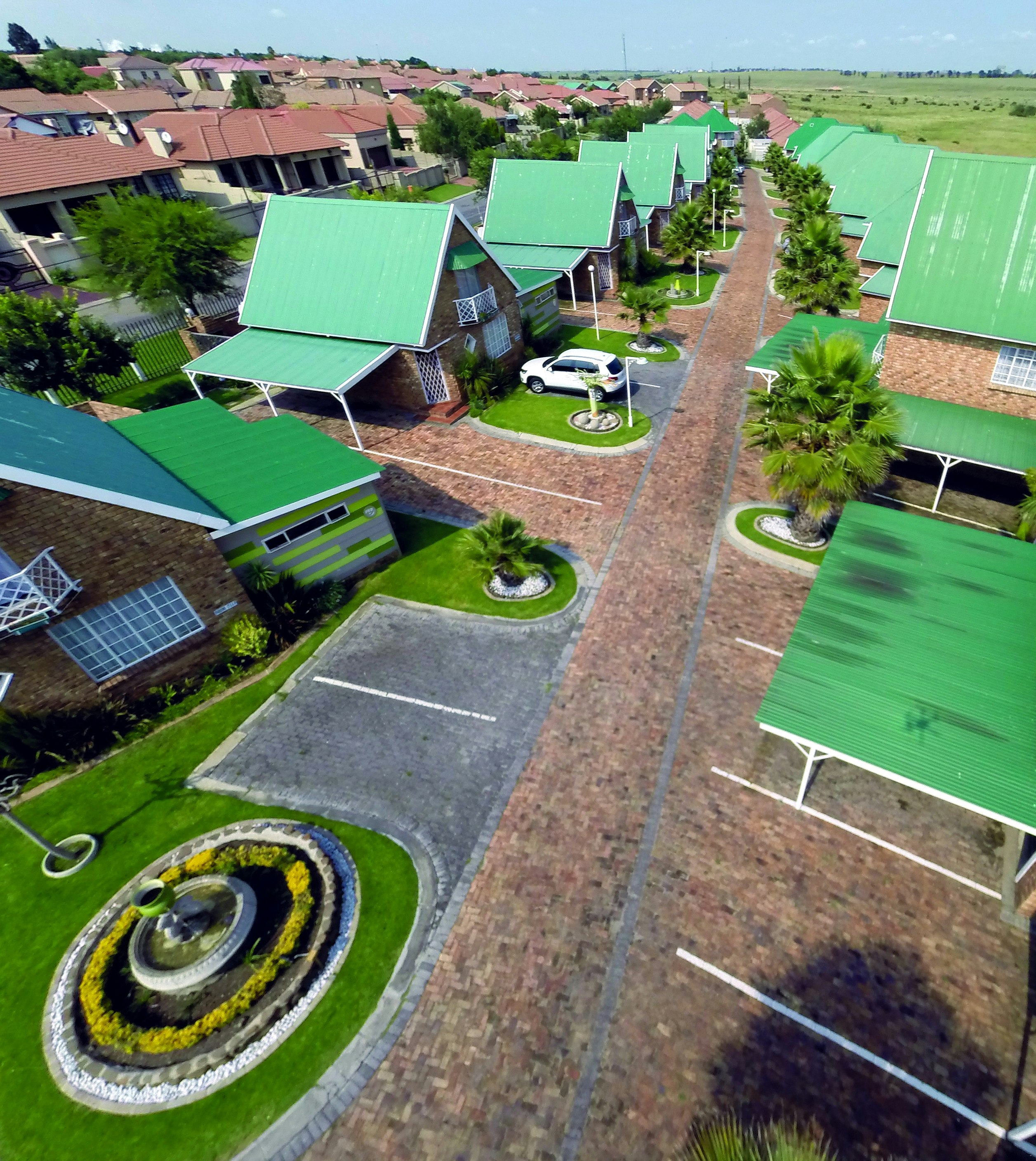 Riverside Country Estate 10B | TravelGround