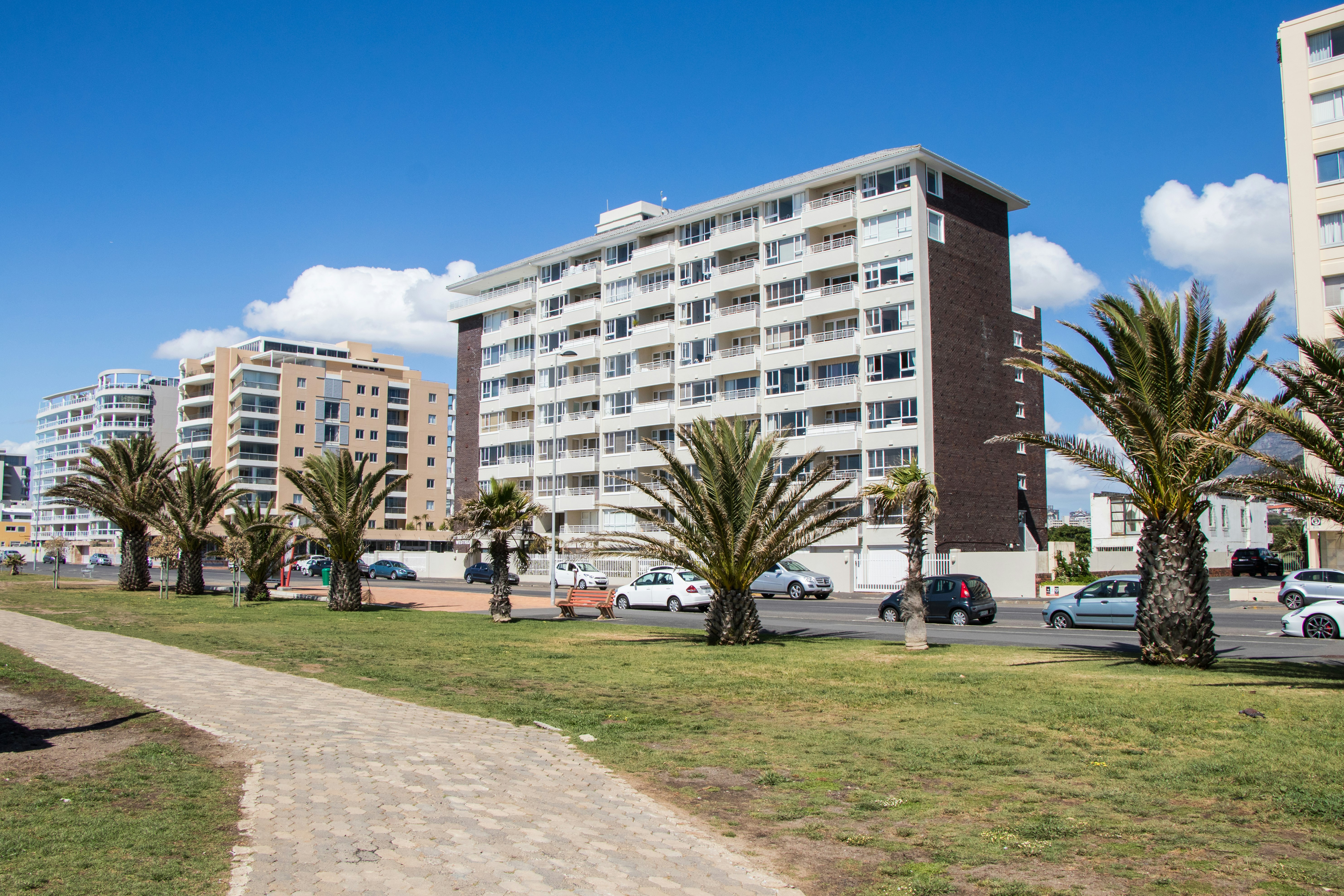 Mouille Point Places | LekkeSlaap