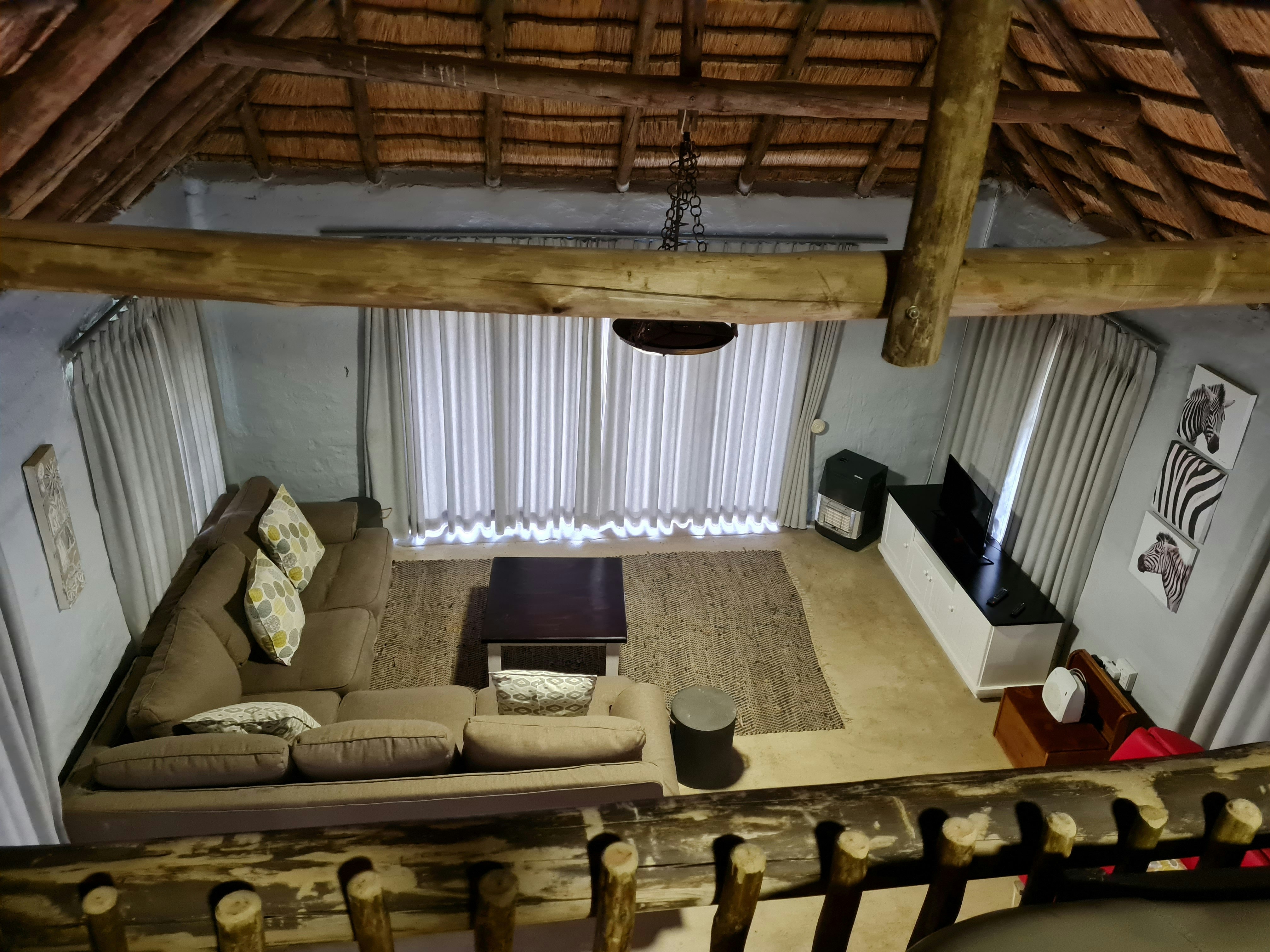 BassFeather Country Lodge | LekkeSlaap