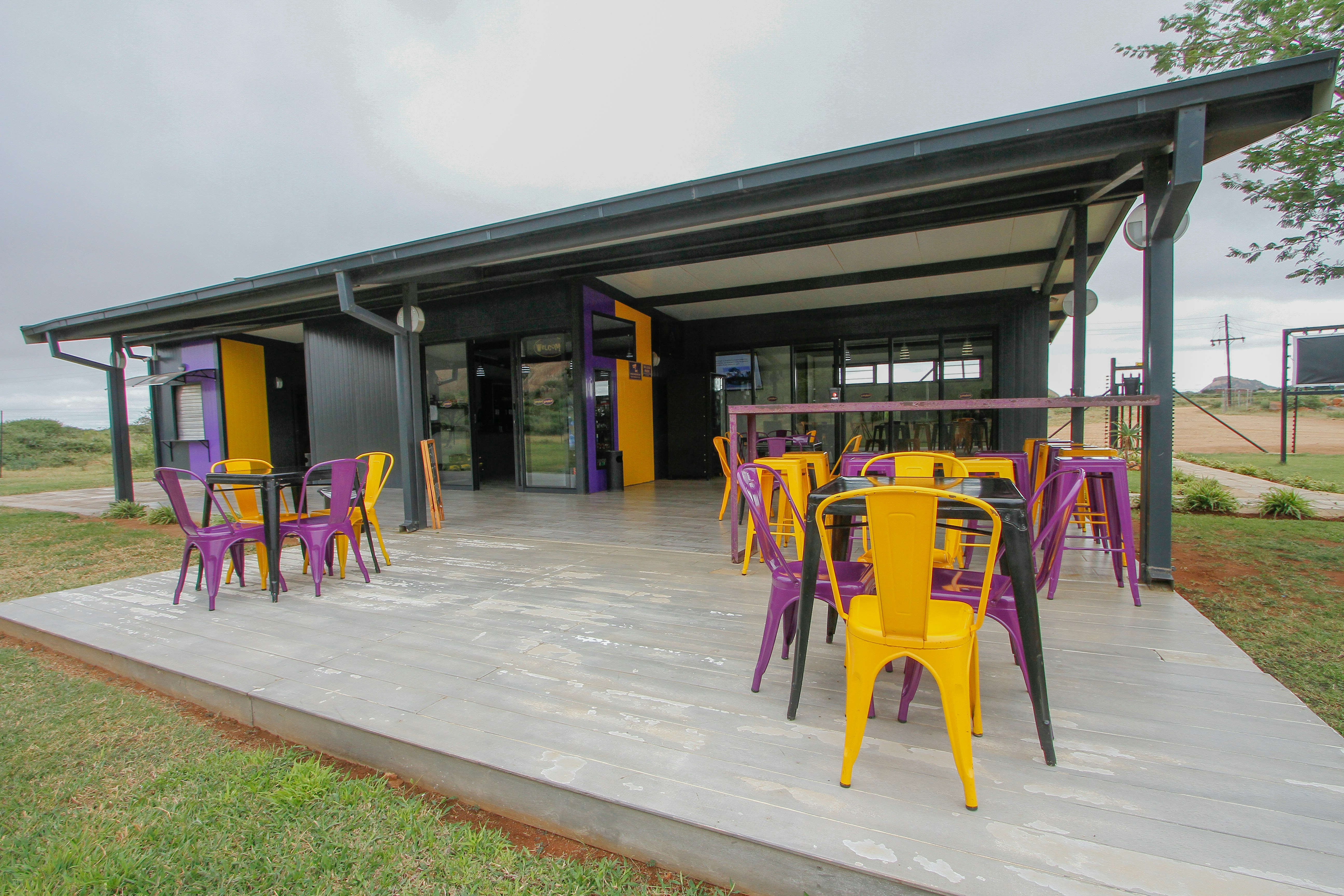 Accommodation near Botlokwa Hospital | LekkeSlaap