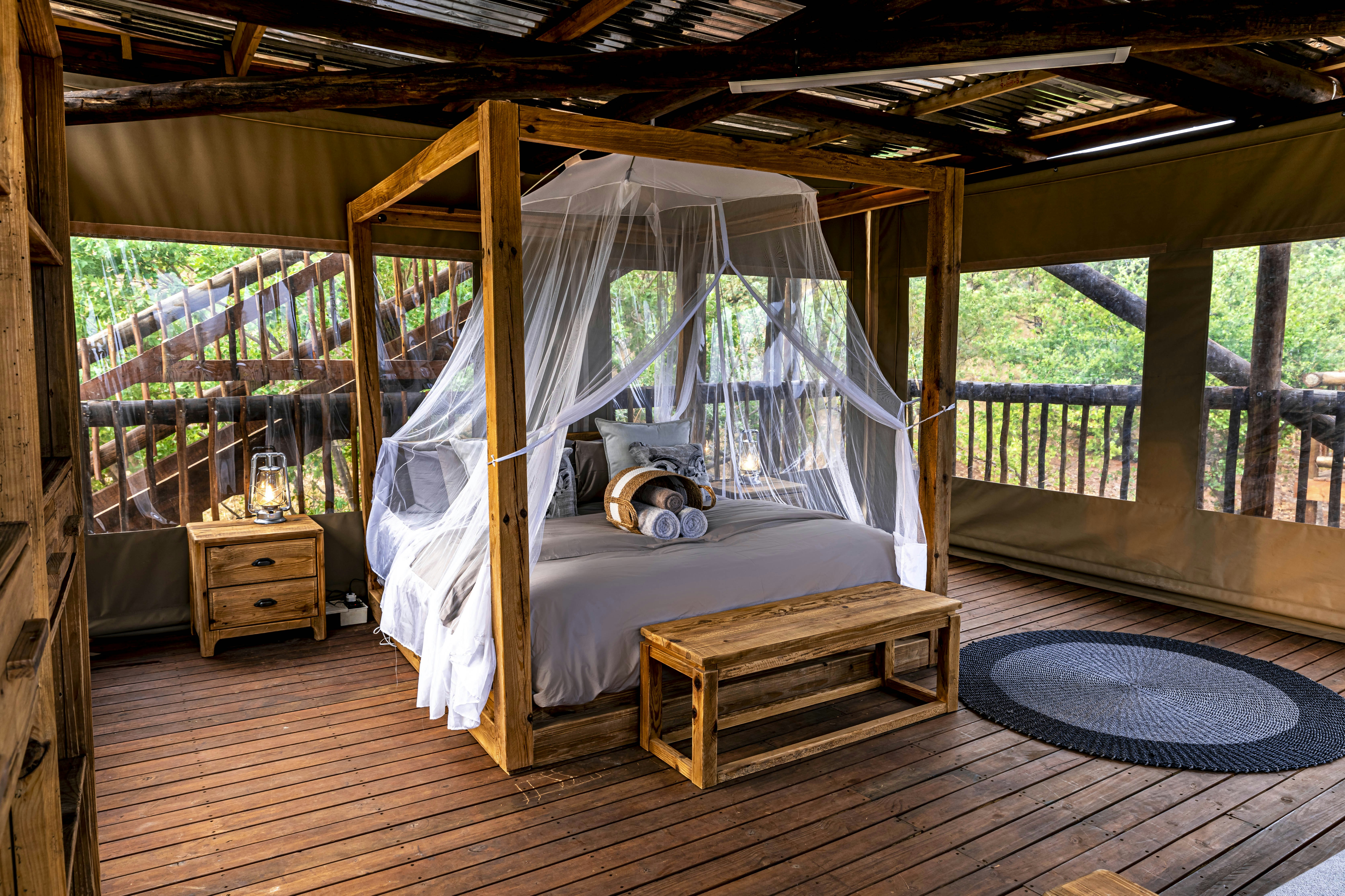 The Log Cabin @ Thaba e Ntle | LekkeSlaap
