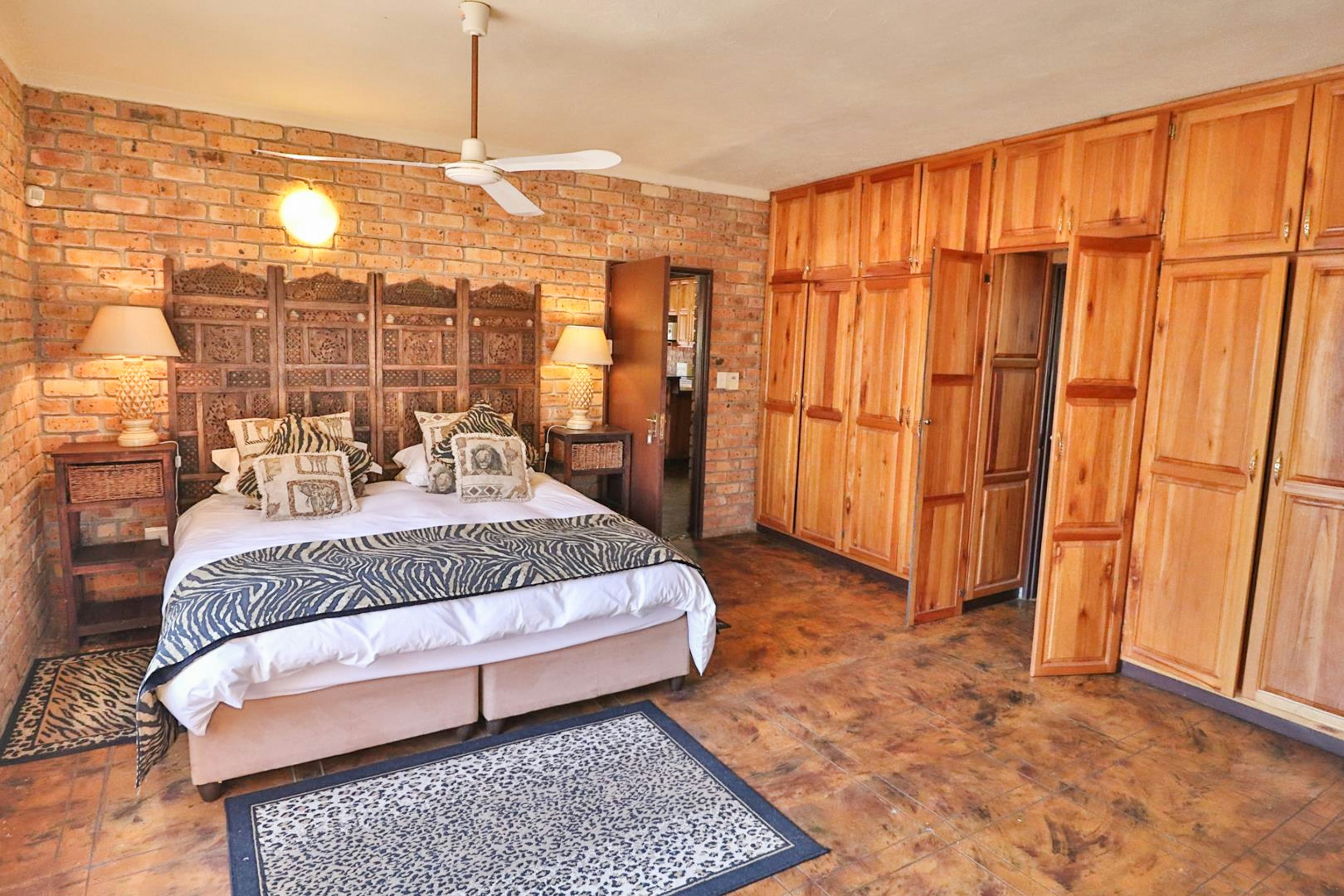 Adventure Bush House | LekkeSlaap