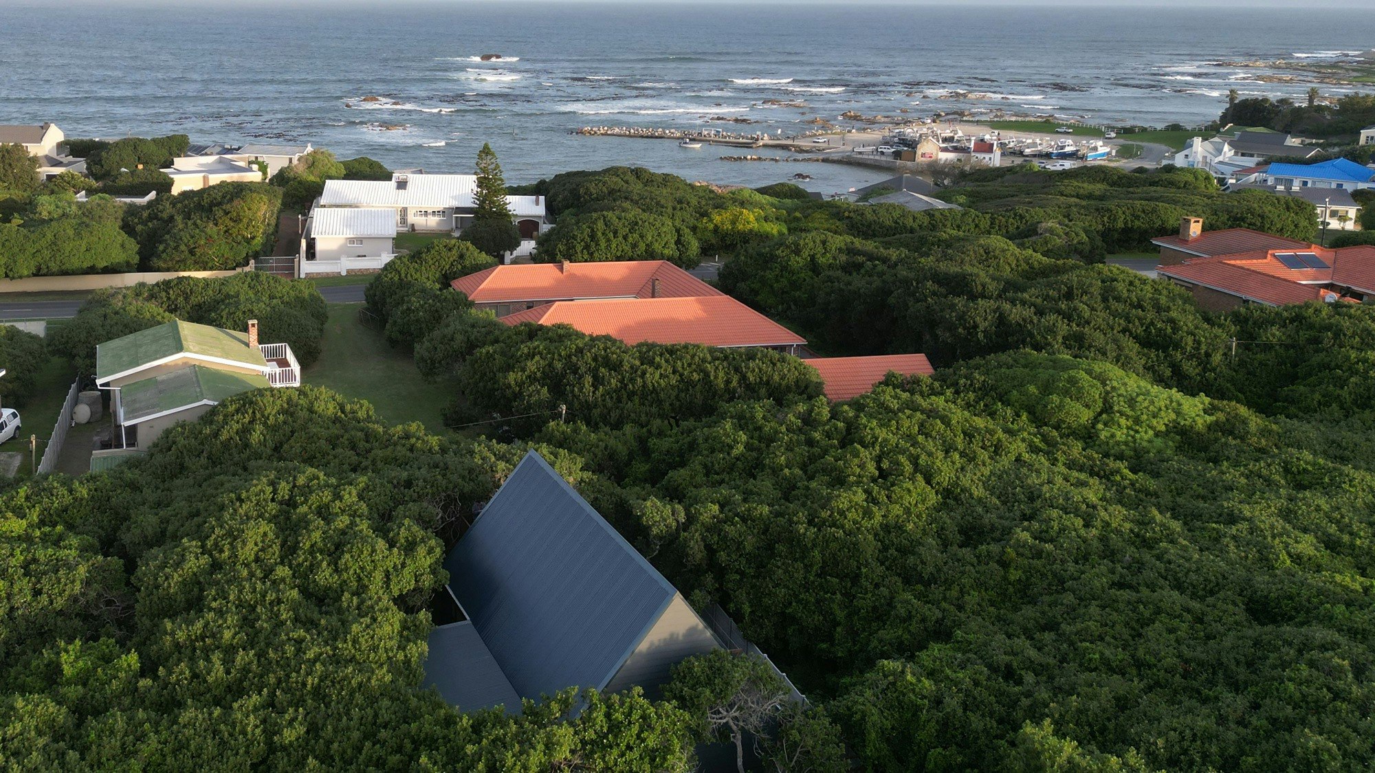 Gansbaai Accommodation - LekkeSlaap
