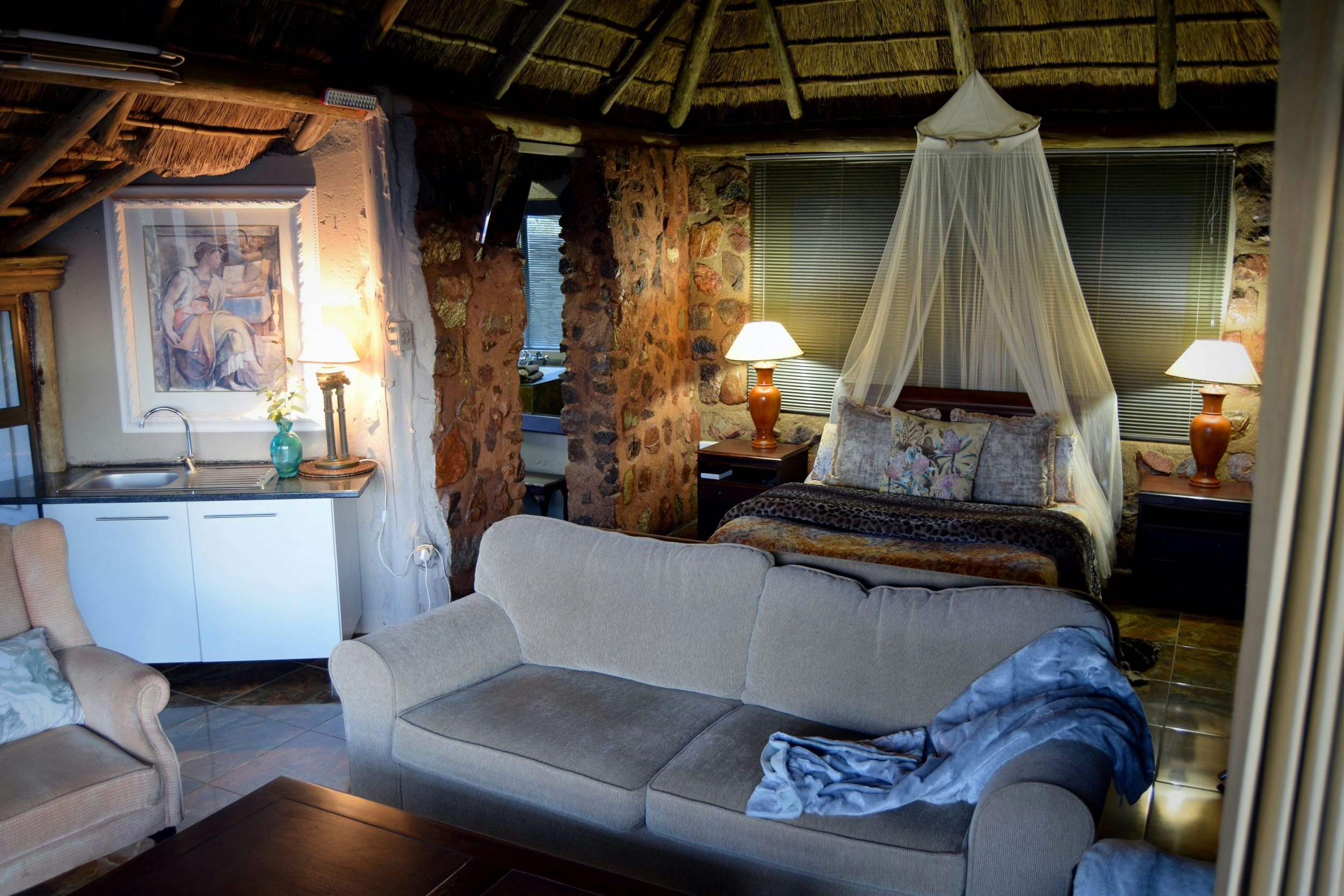 Thulani Game Lodge & Eco Estate | LekkeSlaap