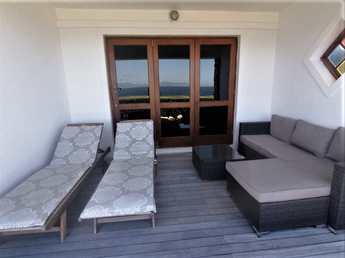 Kleinzee Oceanfront Guesthouse | LekkeSlaap