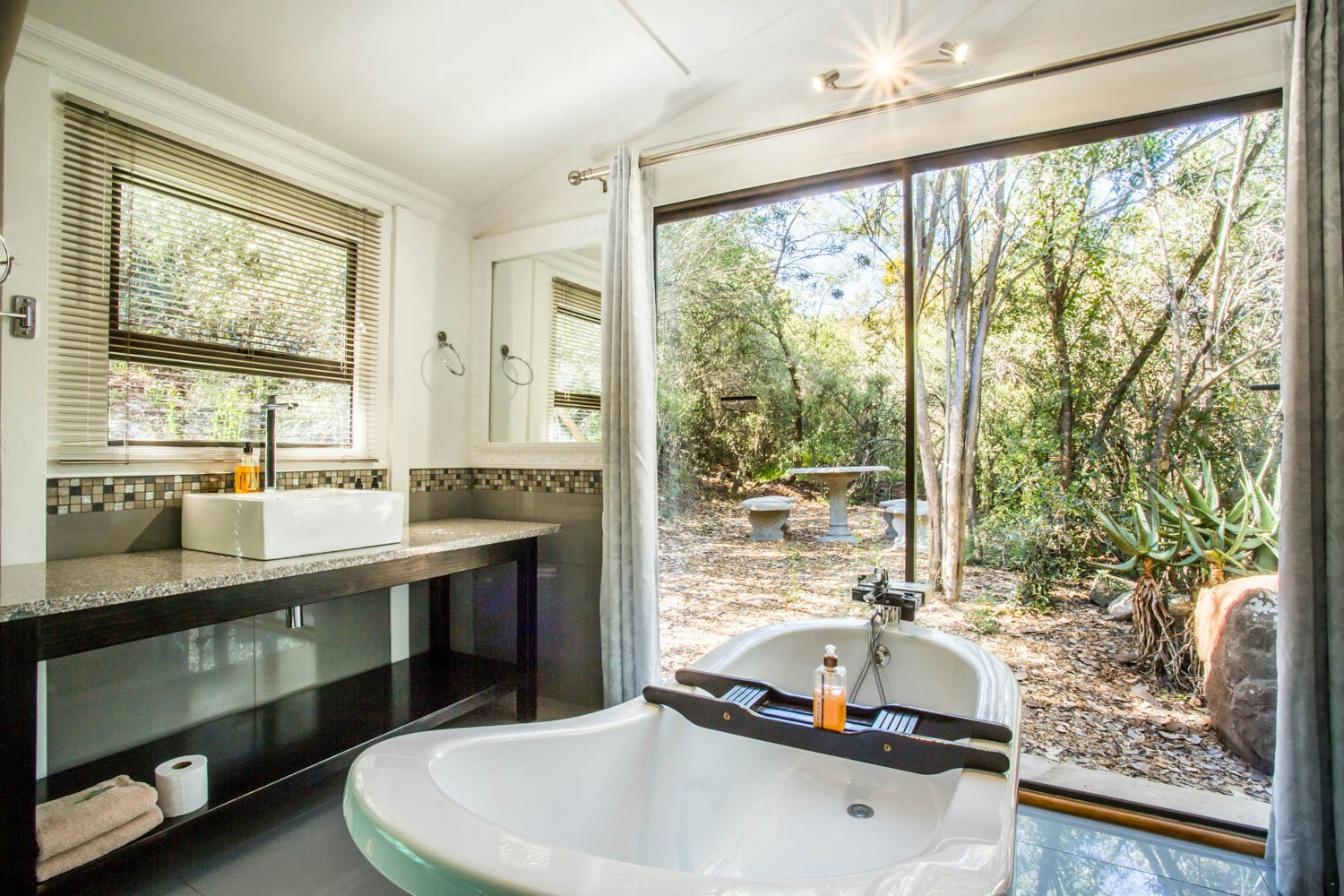 Old Mill Lodge & Restaurant | Rooms