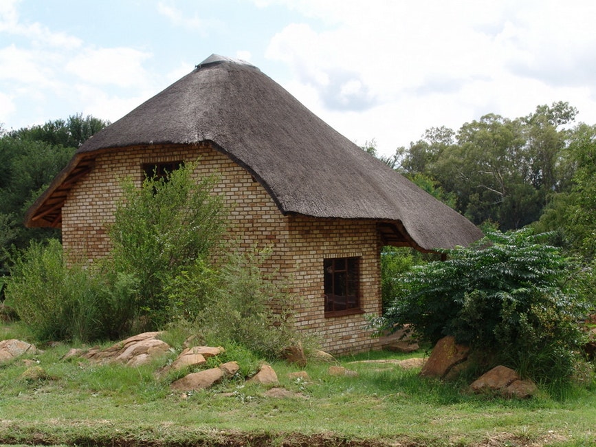 Dimalachite River Lodge & Nature Resort | LekkeSlaap