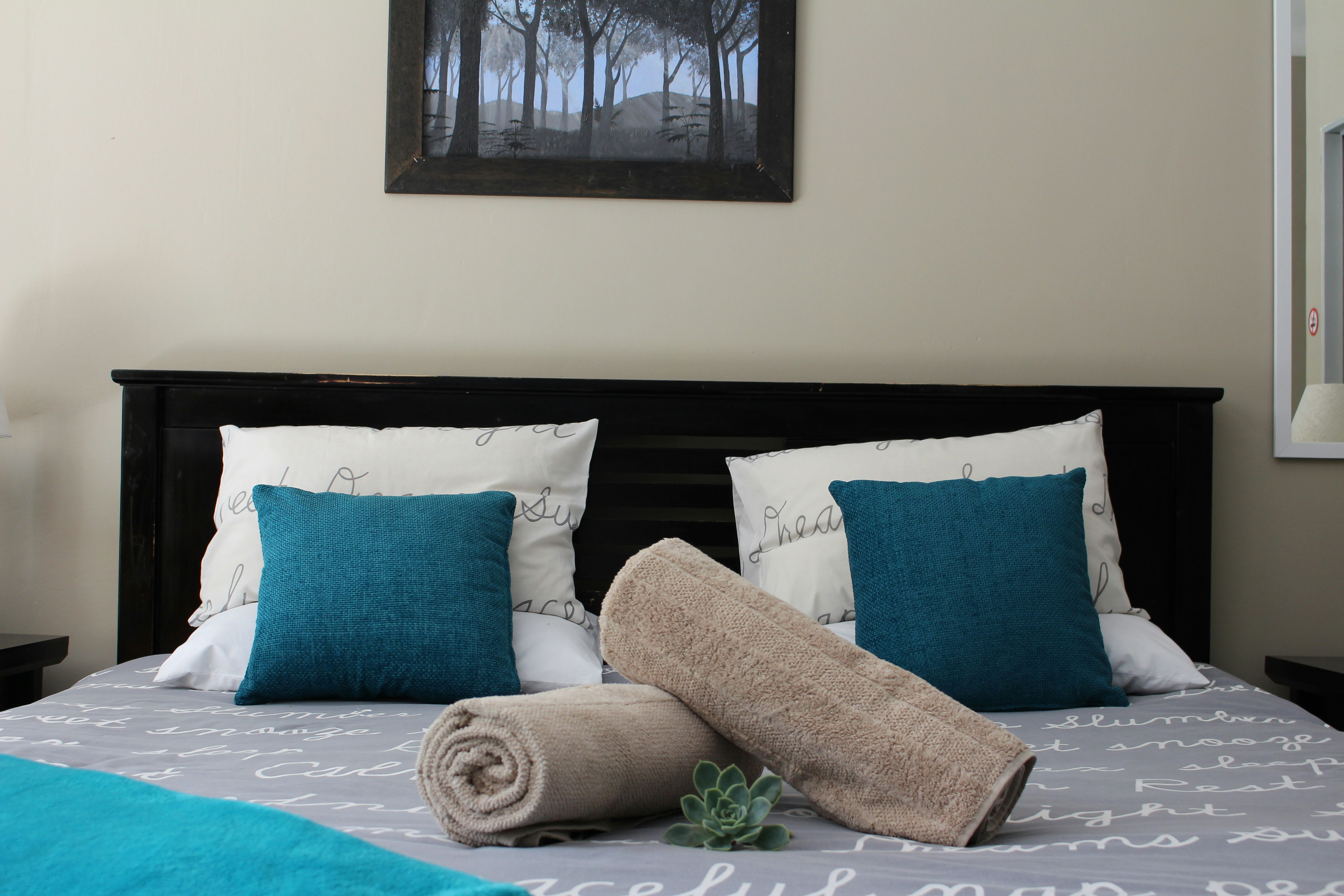 The Crooked Forest | LekkeSlaap