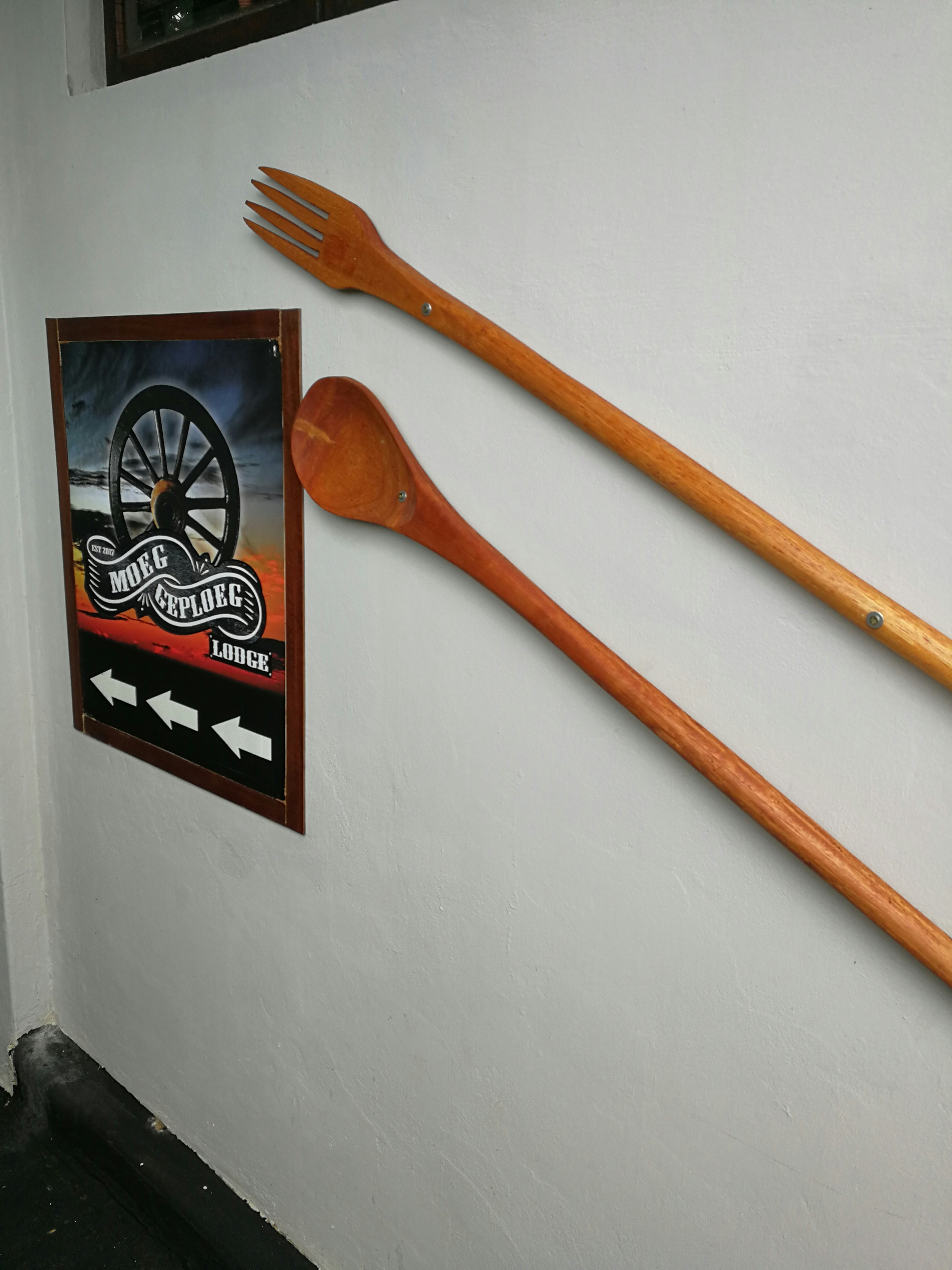 Moeg Geploeg Lodge | LekkeSlaap