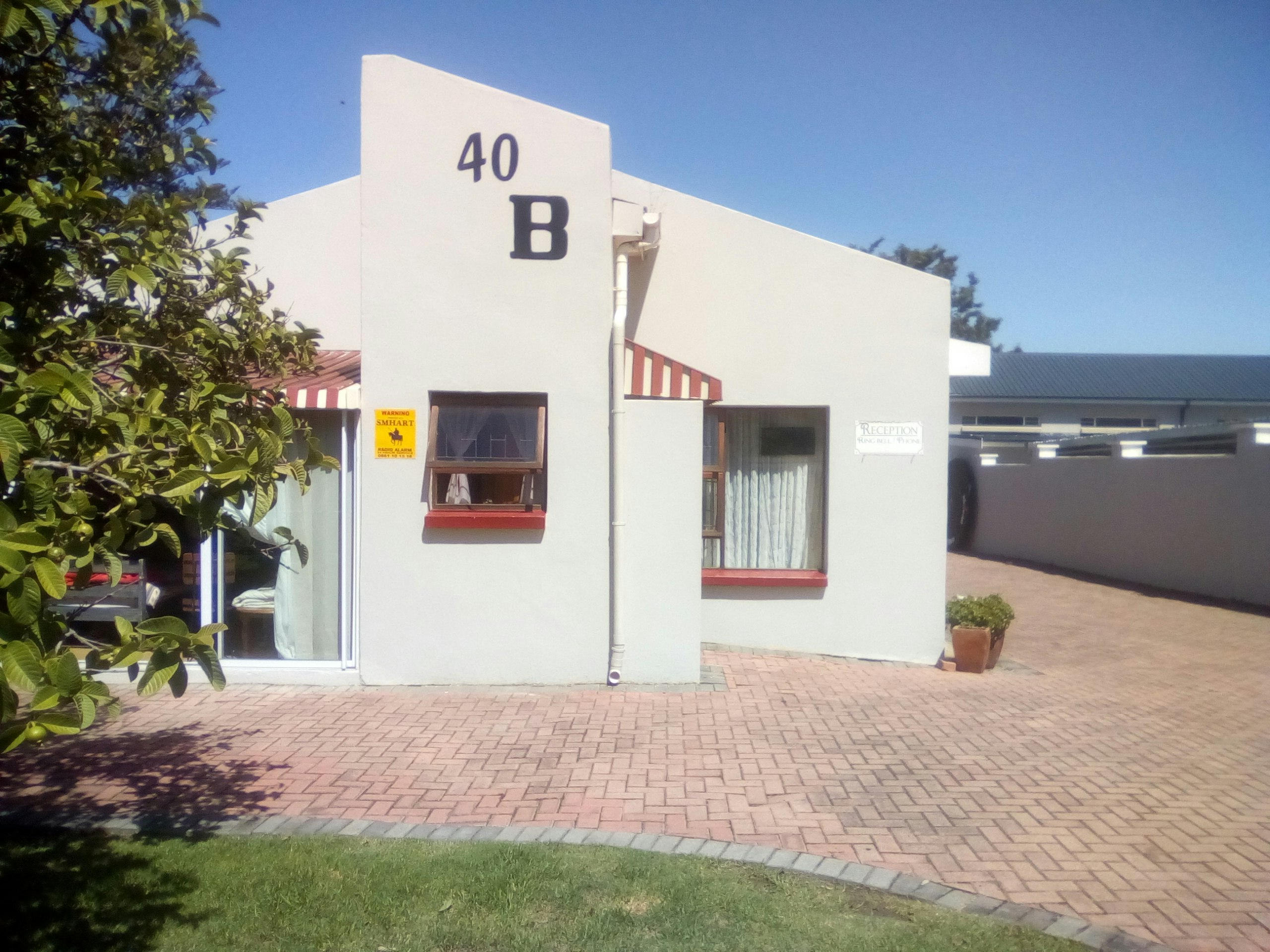 Humansdorp Accommodation - LekkeSlaap